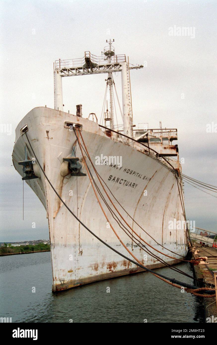 Hospital ship sanctuary hi-res stock photography and images - Alamy