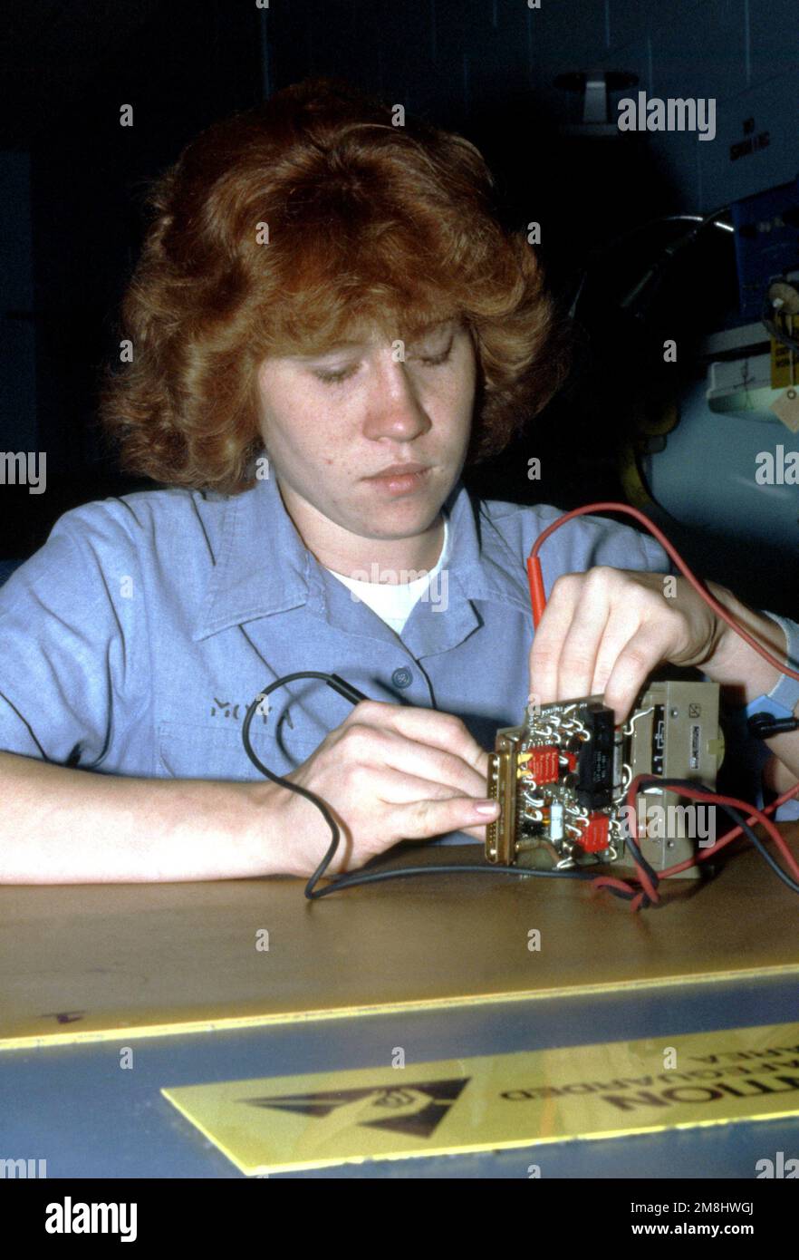 Aviation support equipment technician airman hi-res stock photography ...