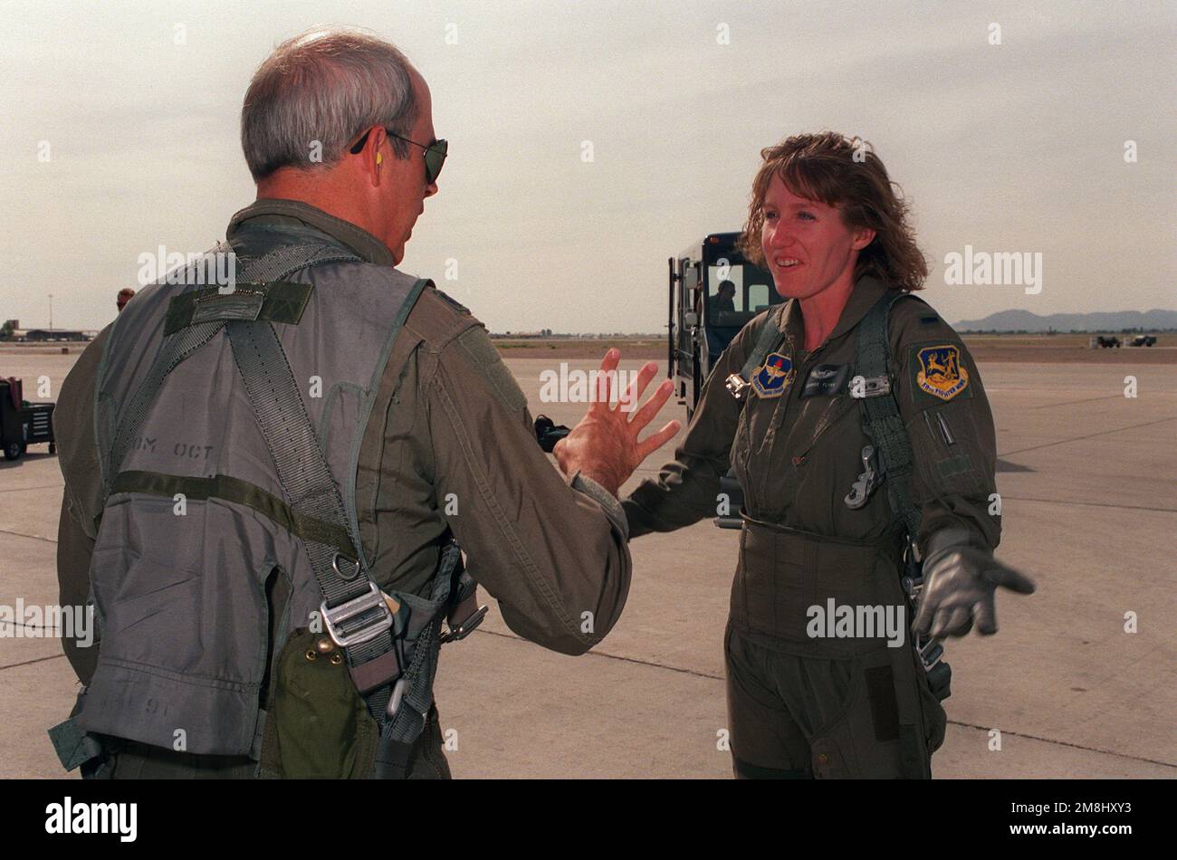 LT. COL. John R. Sheekley holds an impromptu briefing with 1ST LT ...