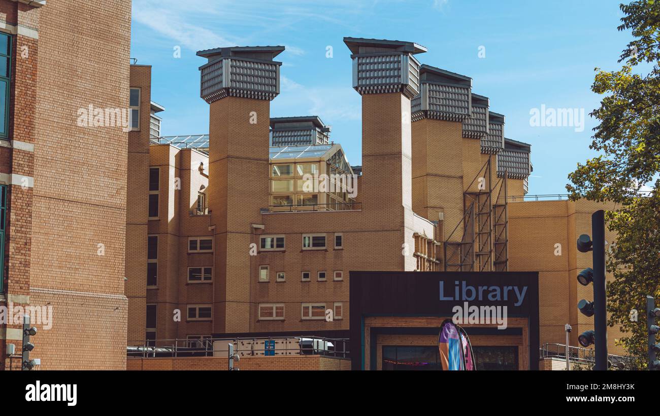 Coventry university library hi-res stock photography and images - Alamy