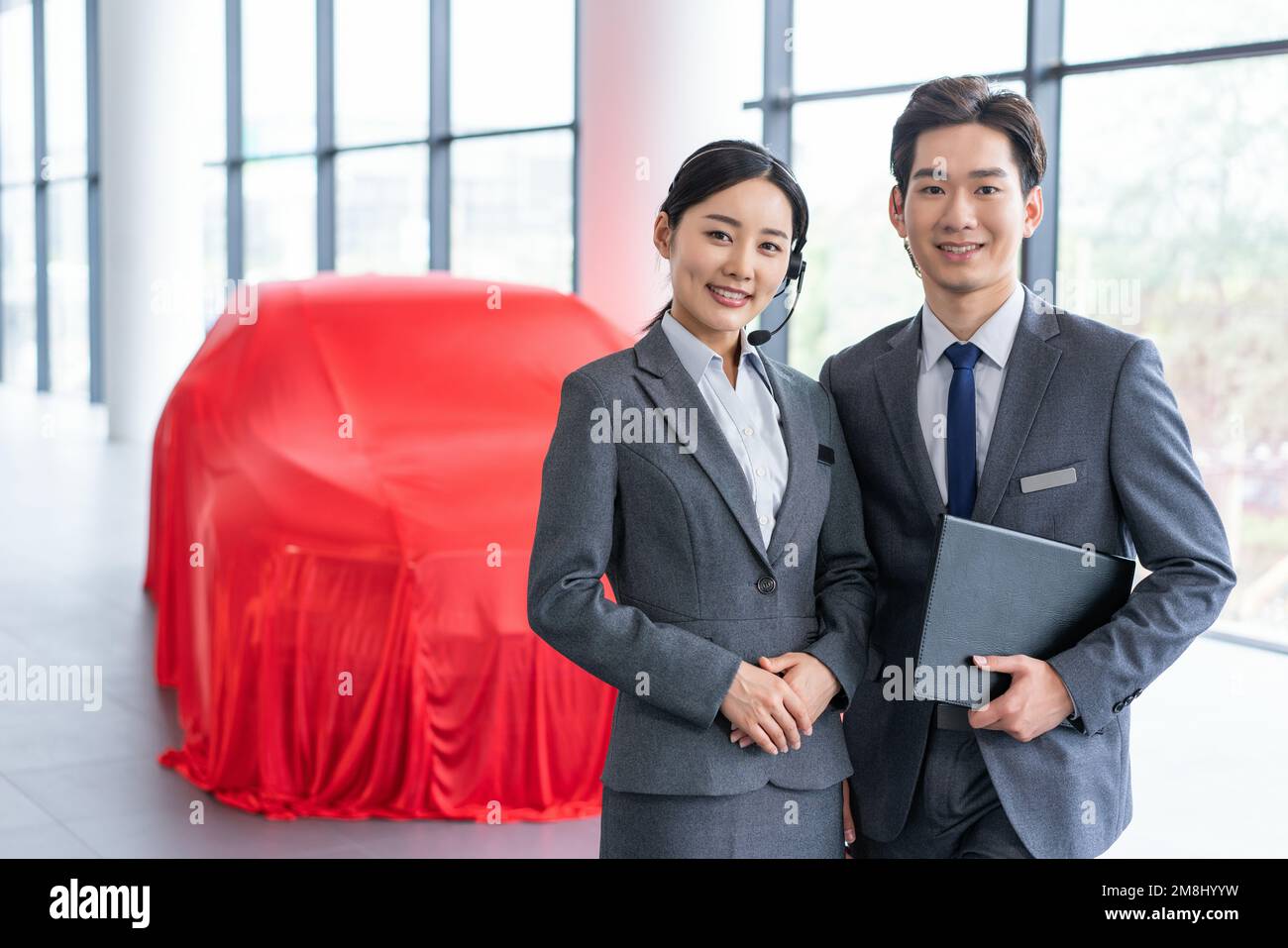 Business people work in the 4 s shop Stock Photo - Alamy