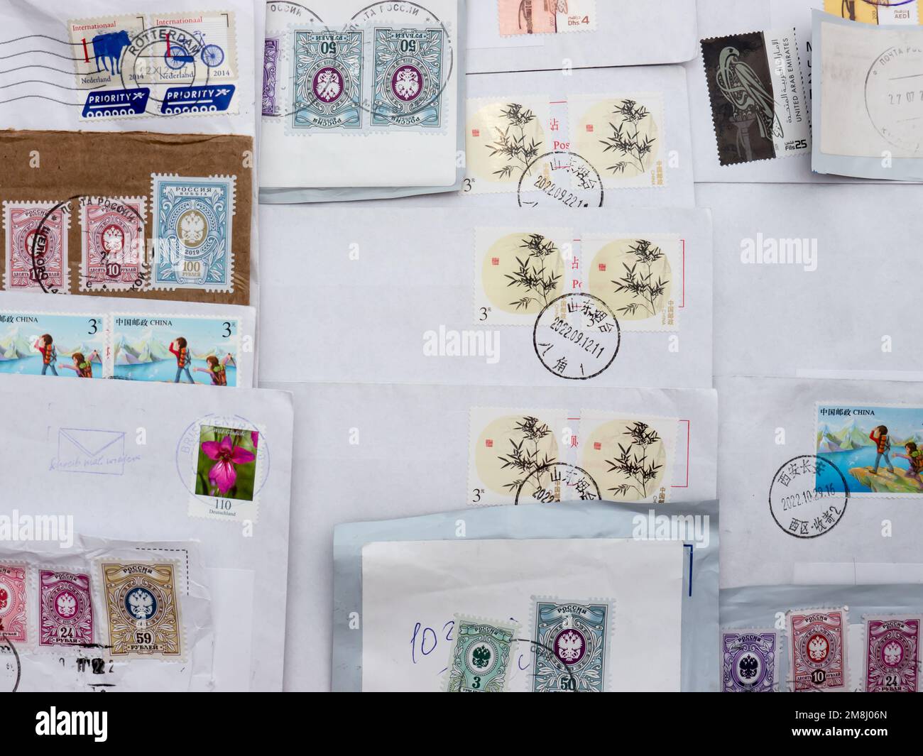 Worldwide postage hi-res stock photography and images - Alamy