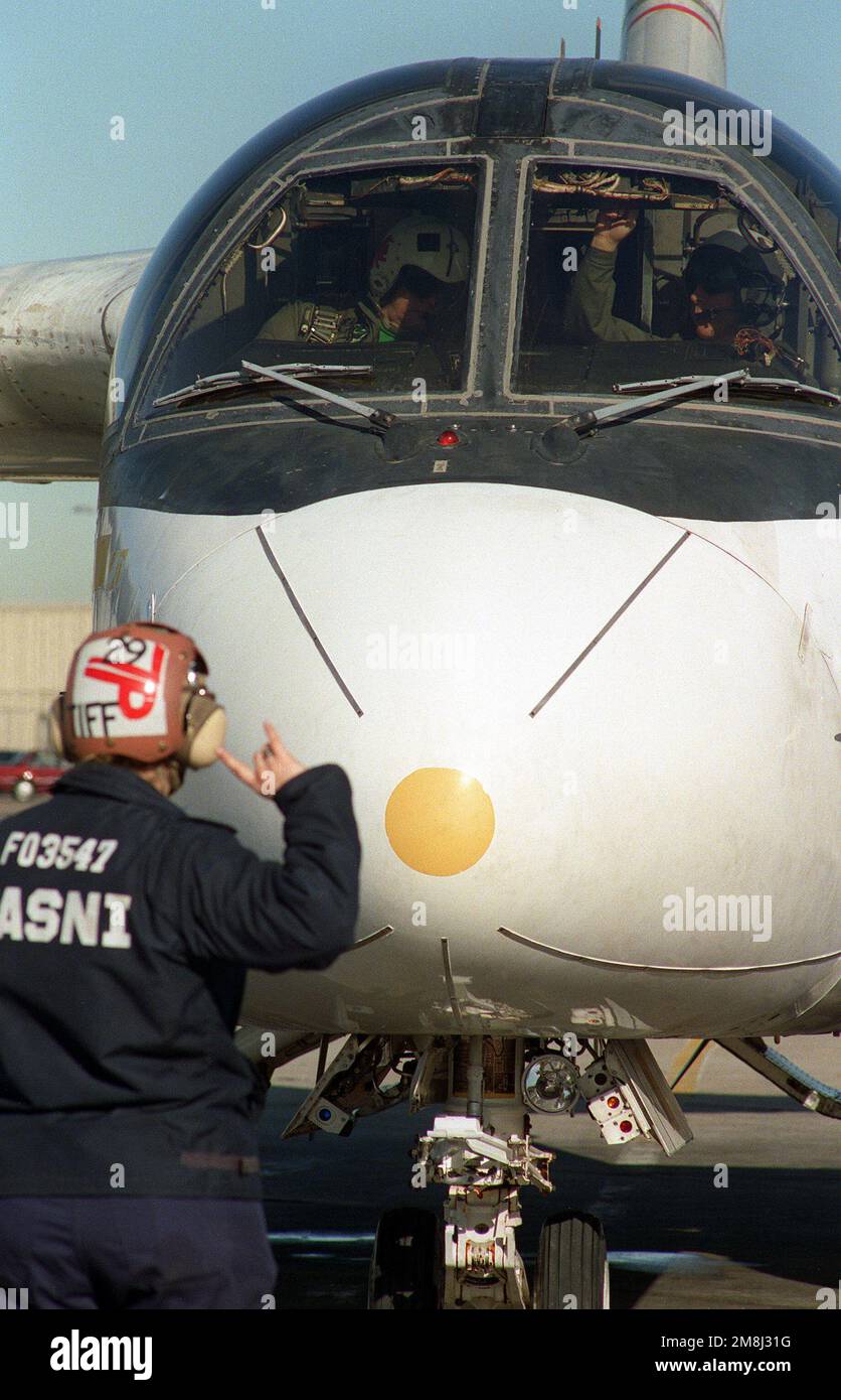 Air Anti-Submarine Warfare Squadron Forty-One (VS-41) plane captain ...