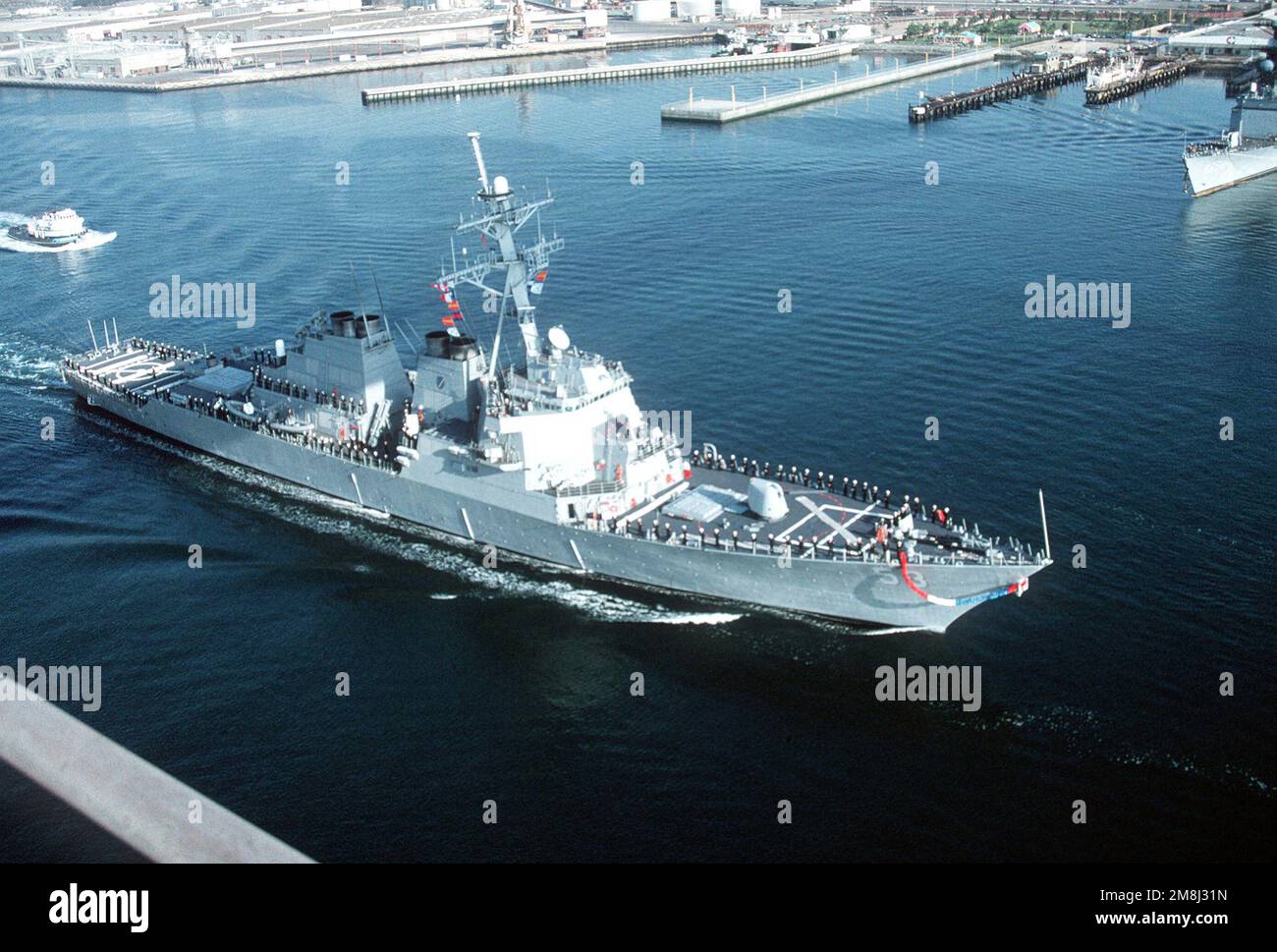 The guided missile destroyer USS JOHN PAUL JONES (DDG-53) enters San ...