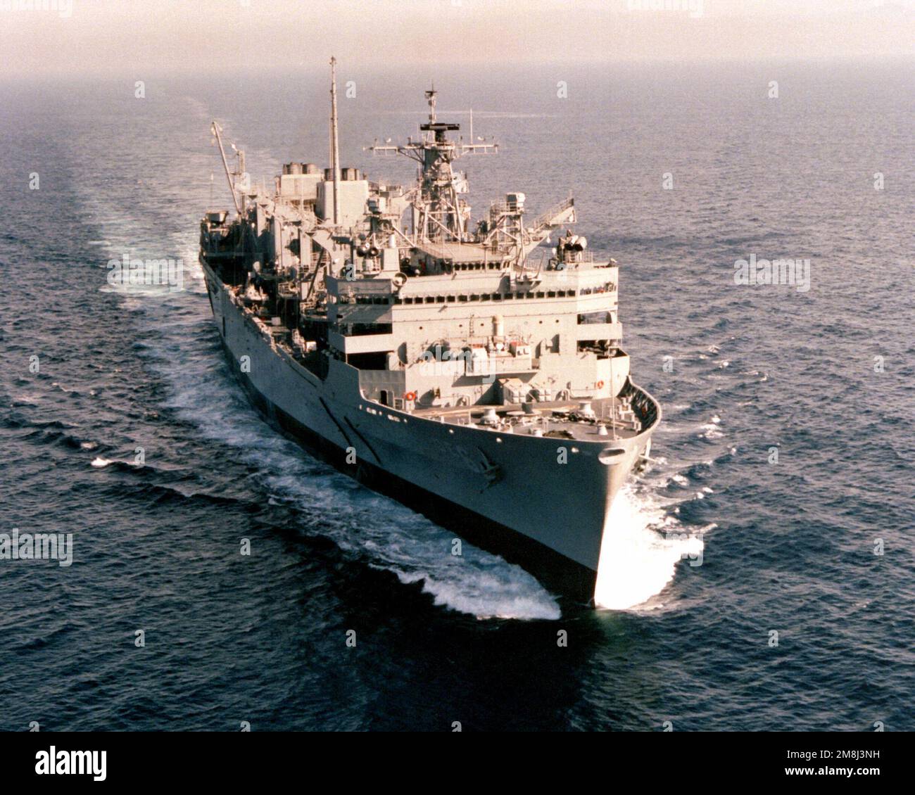 Starboard bow view of the fast combat support ship USS SUPPLY (AOE-6 ...