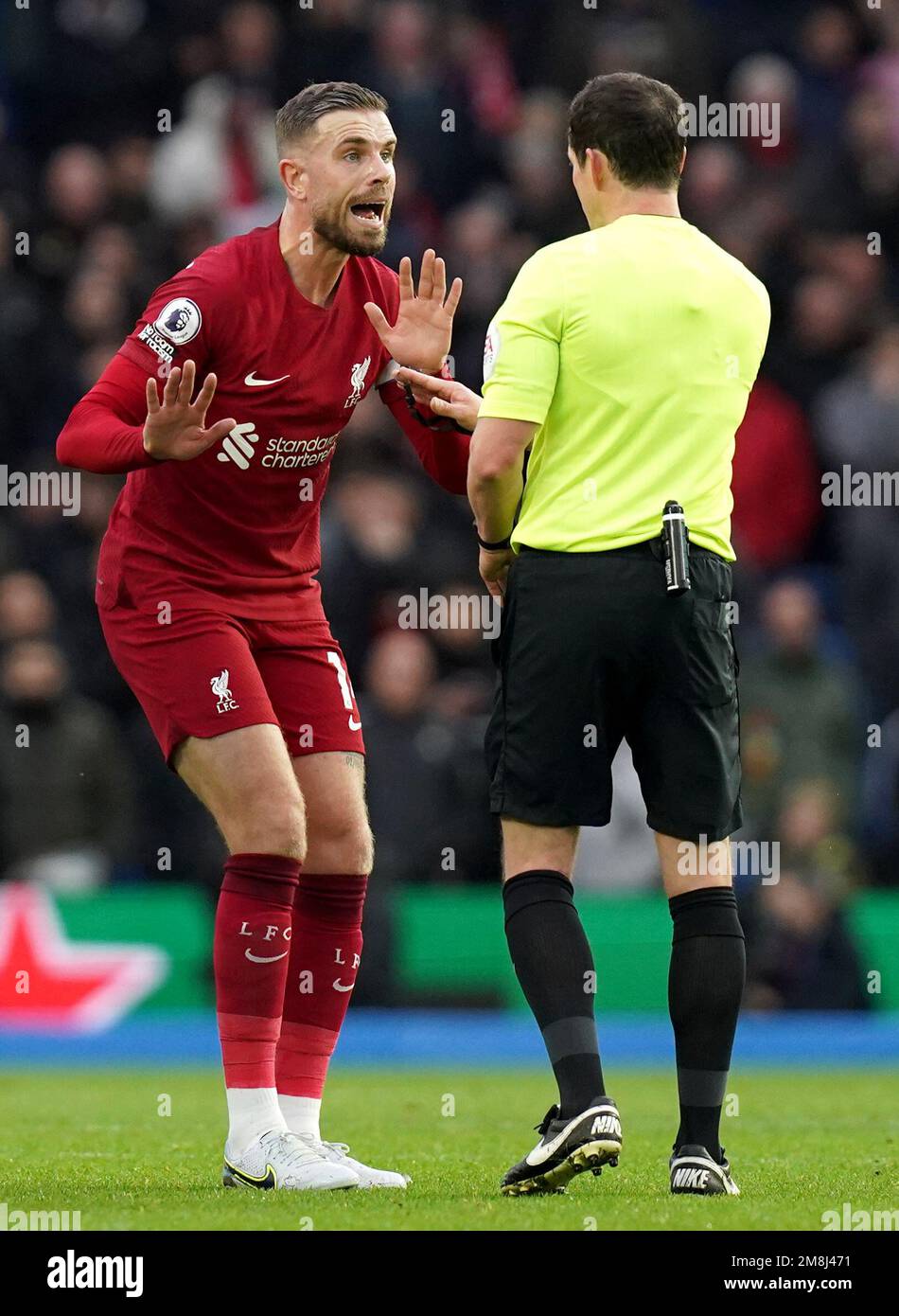 Darren england referee liverpool hi-res stock photography and images ...