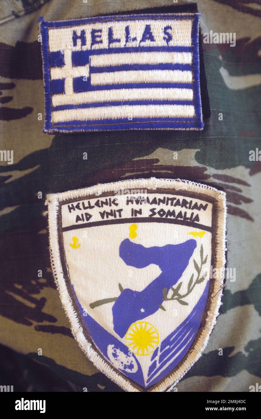 The Patch on a Greek Soldier's shoulder identify his nationality and ...
