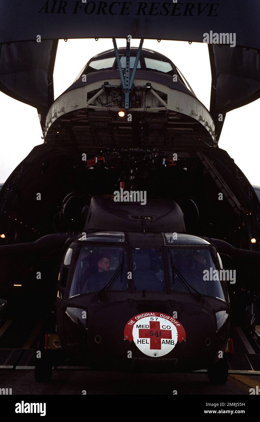 A head on view of a UH-60 Black Hawk (Blackhawk) helicopter from the ...