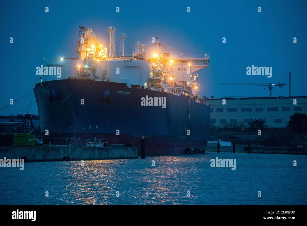 Lubmin, Germany. 14th Jan, 2023. The LNG processing vessel "Neptune" is ...