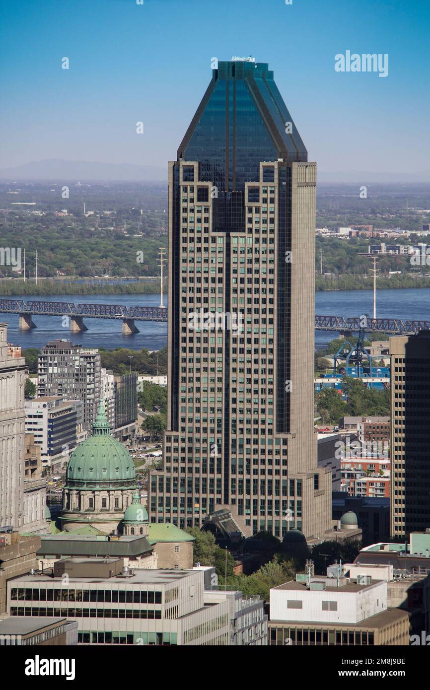Montreal building hi-res stock photography and images - Alamy