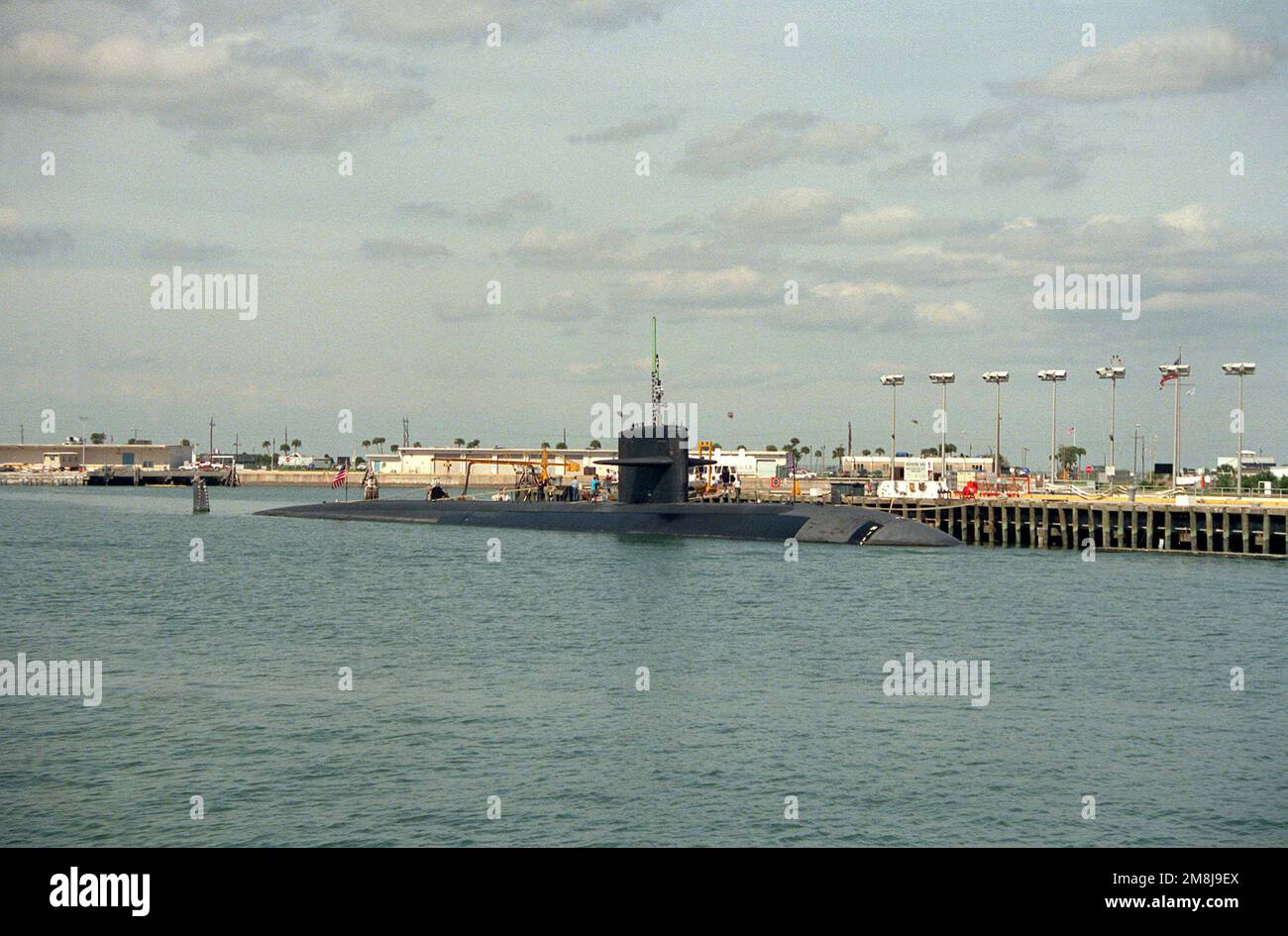 A starboard bow view of the nuclear-powered attack submarine USS ...