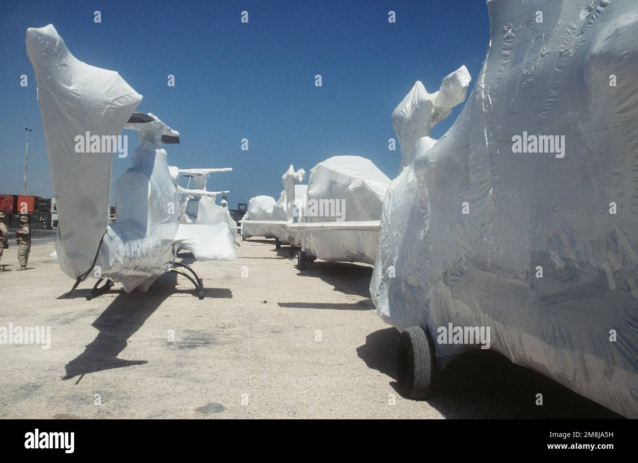 U s army members form hi-res stock photography and images - Alamy