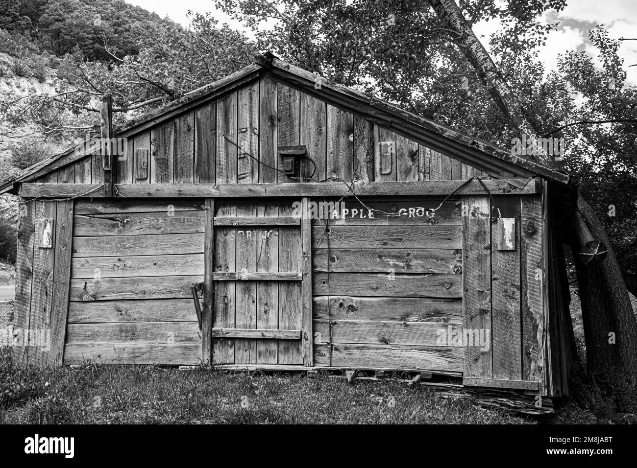Abandoned roadside hi-res stock photography and images - Alamy