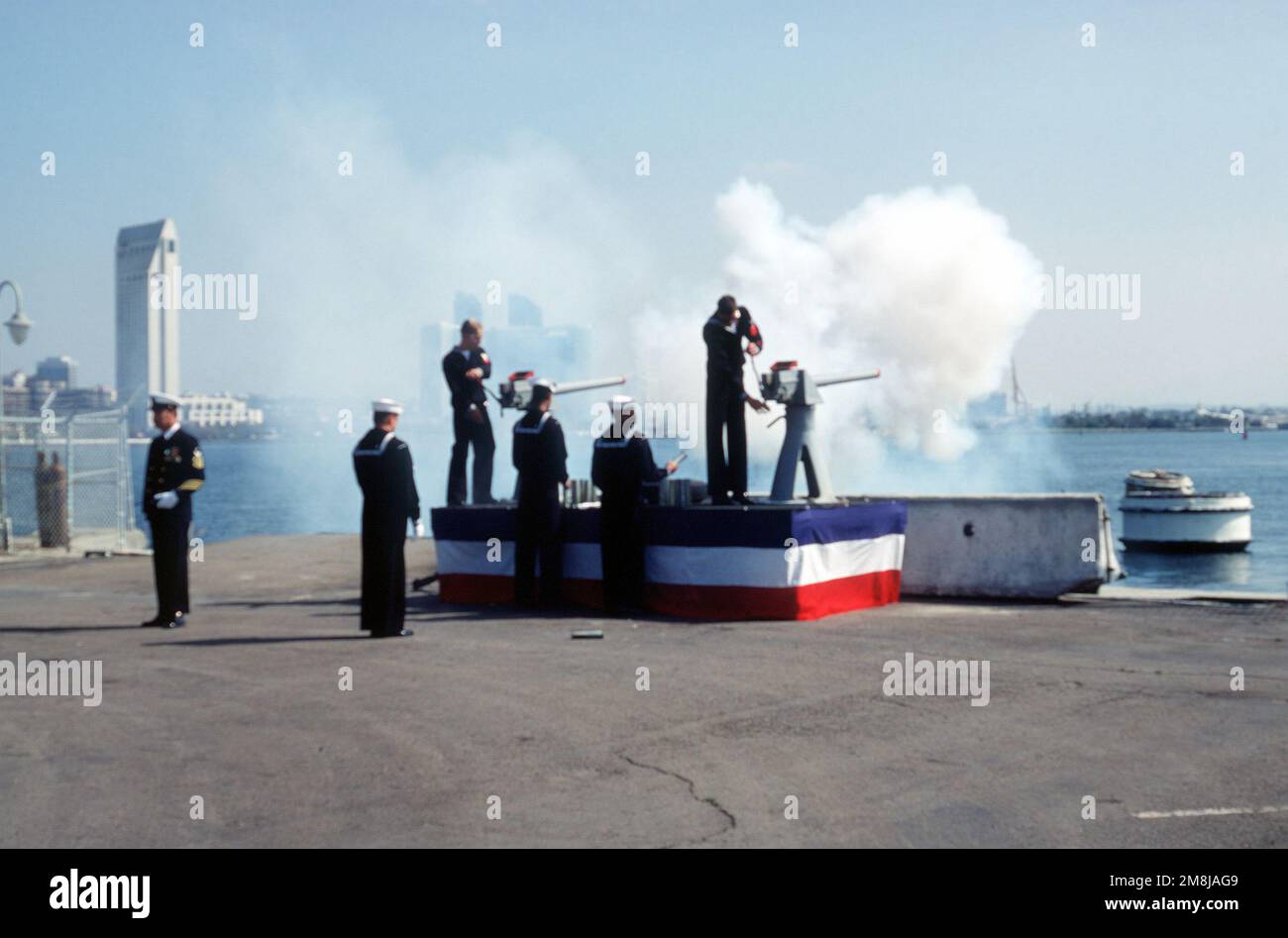 GUNNER's mates from Naval Air Station North Island render a 19 gun ...