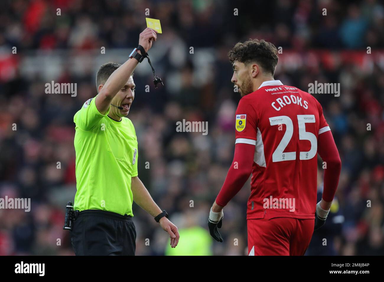 Matt crooks yellow card hi-res stock photography and images - Alamy