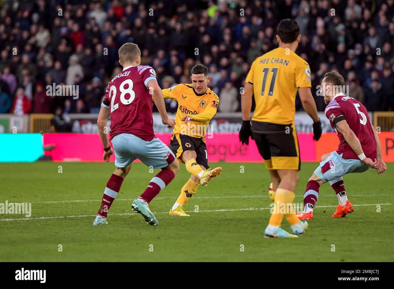 Wolverhampton, UK. 14th Jan, 2023. Daniel Podence #10 of Wolverhampton ...