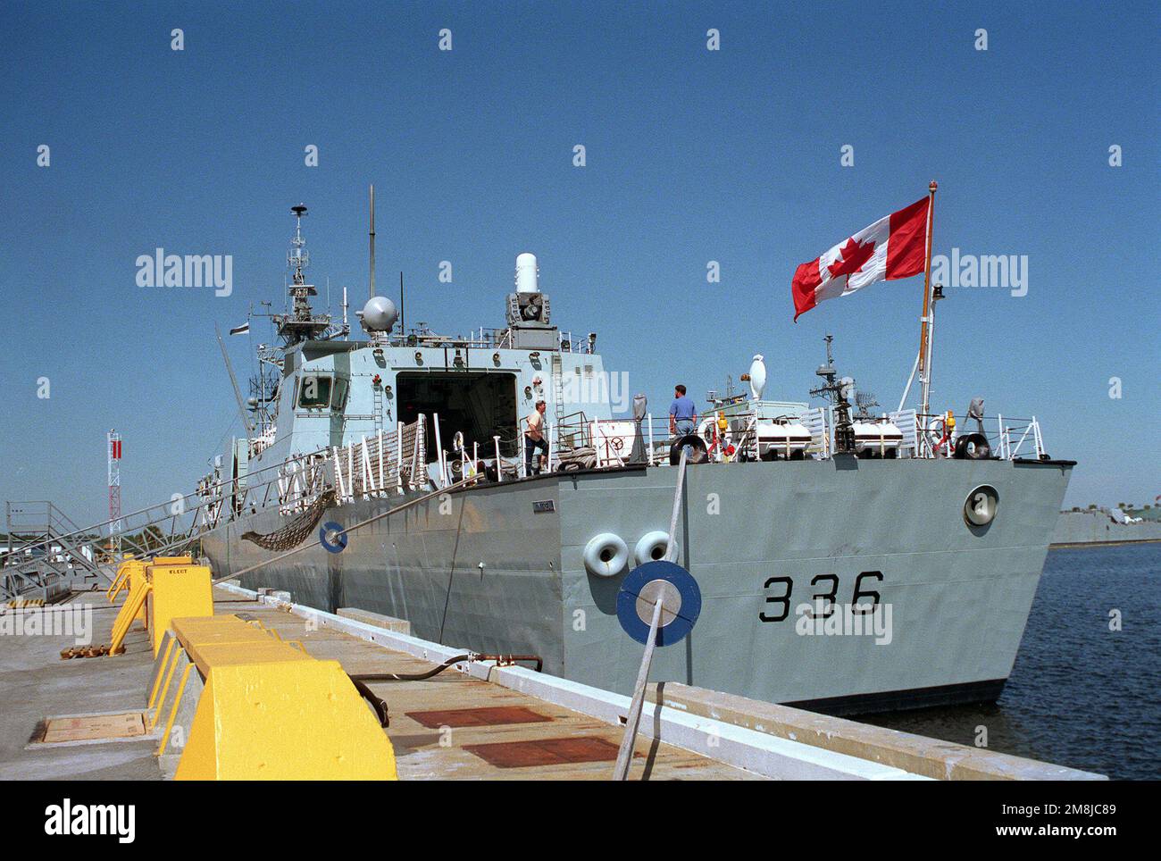 A port quarter view of the Canadian frigate HMCS MONTREAL (FFH-336 ...