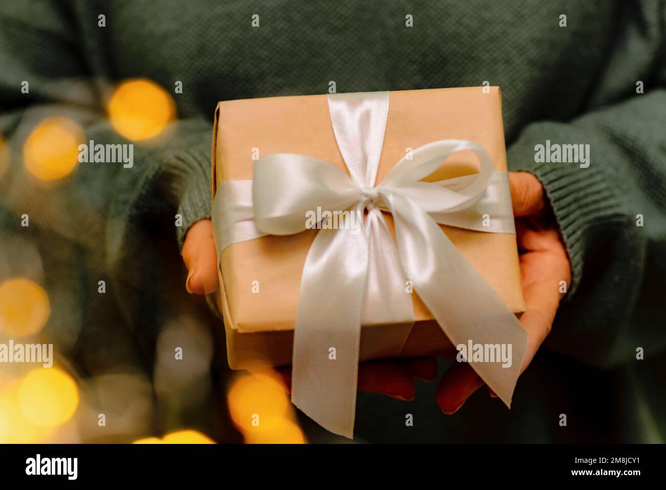 Hands background craft hi-res stock photography and images - Alamy