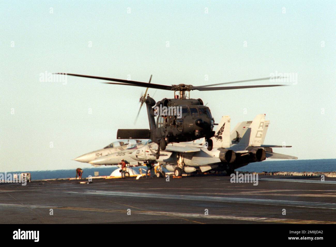 U.S. Army MH-60 Black Hawk (Blackhawk) command and control helicopter ...