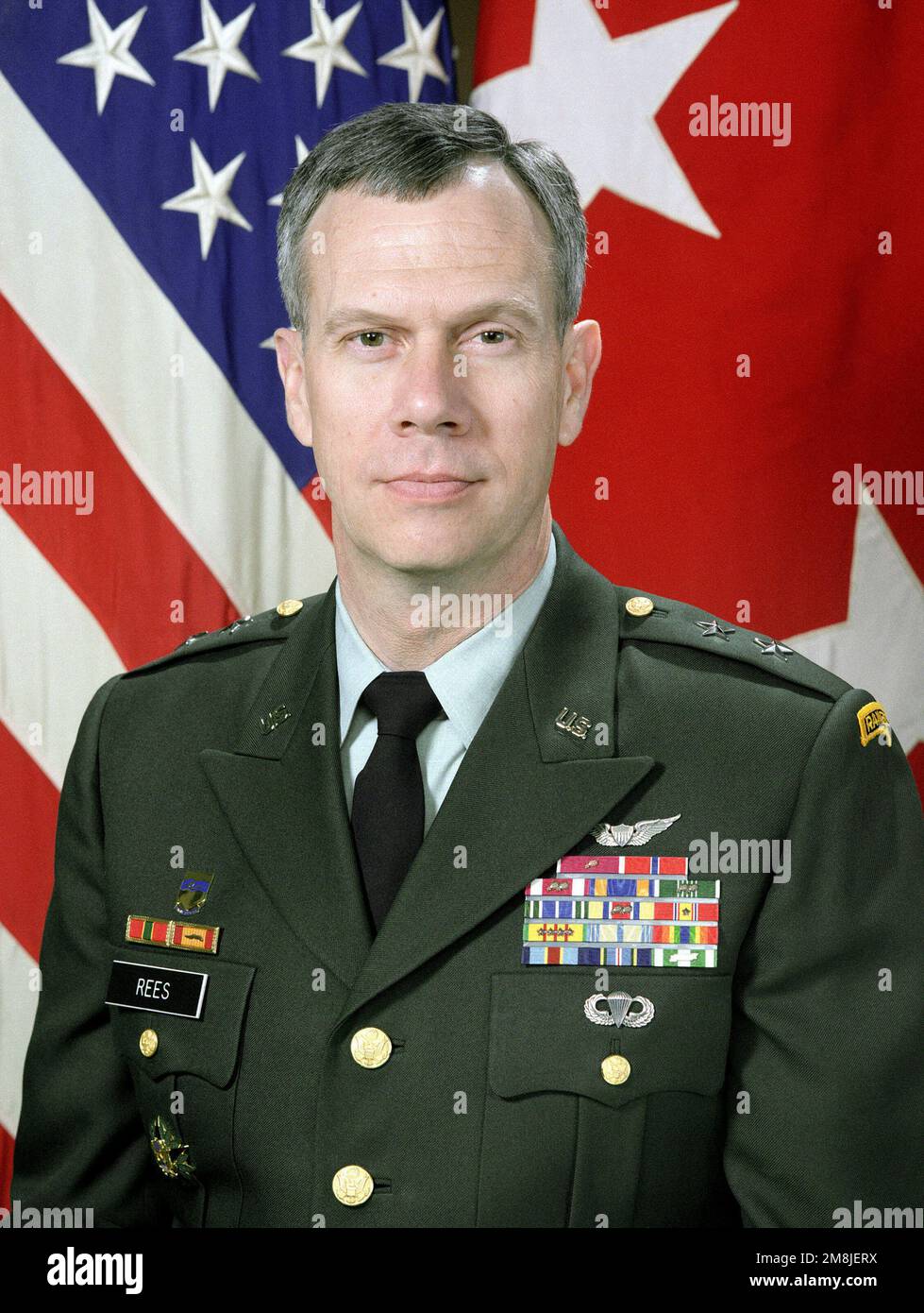 Us army general raymond hi-res stock photography and images - Alamy