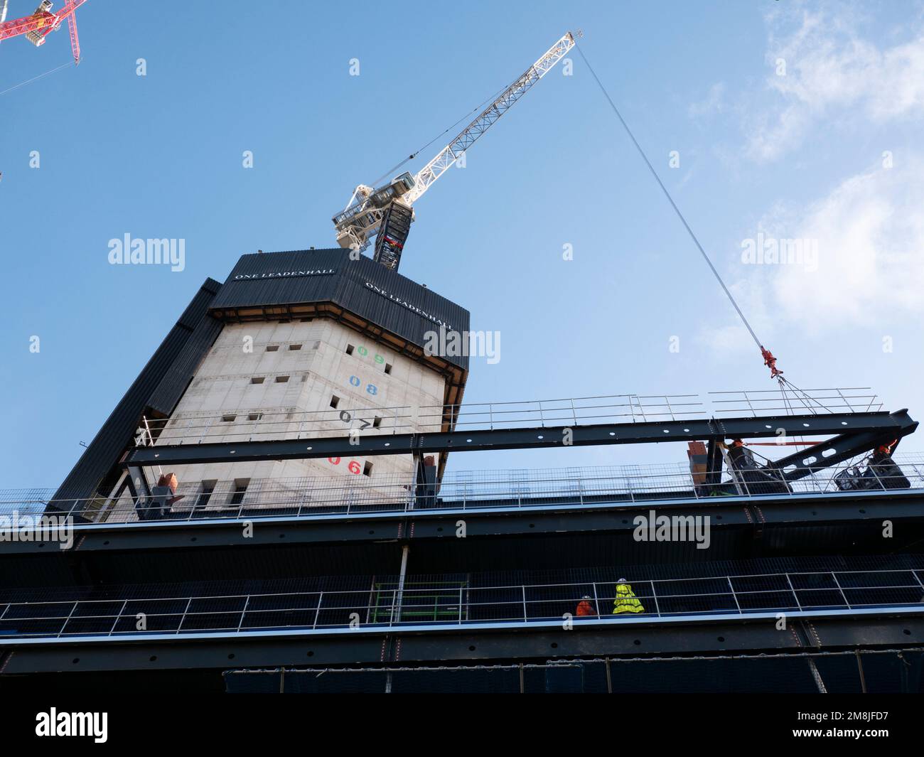 Built a skyscraper scaffolding hi-res stock photography and images - Alamy
