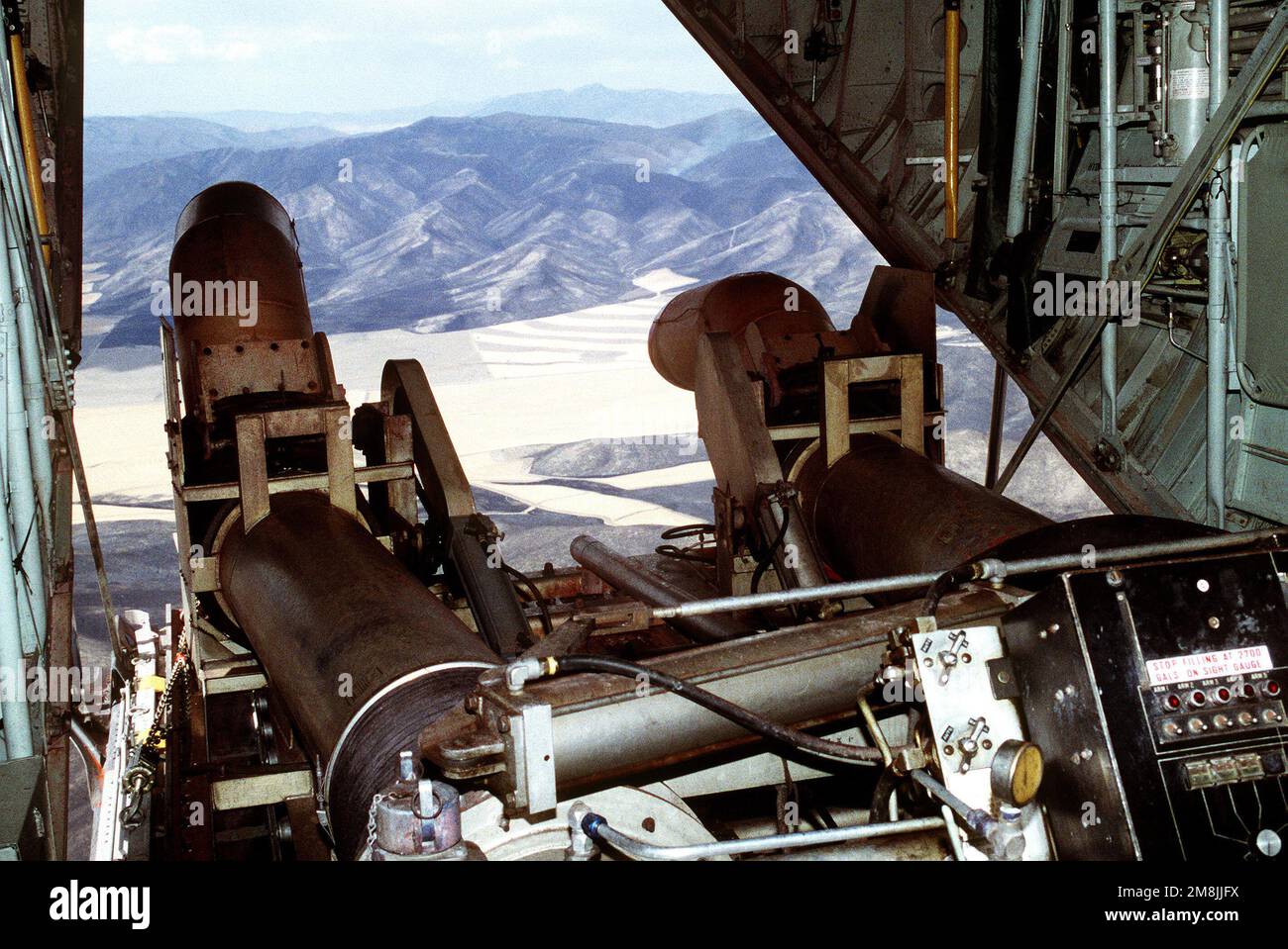 Modular airborne firefighting system hi-res stock photography and ...