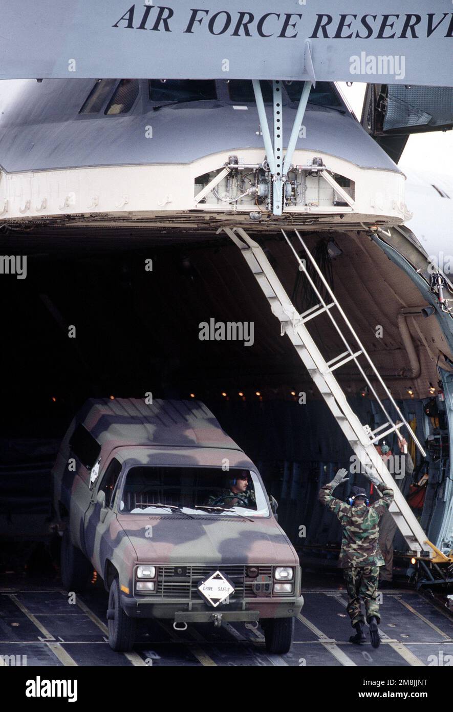 Engine running offload hi-res stock photography and images - Alamy
