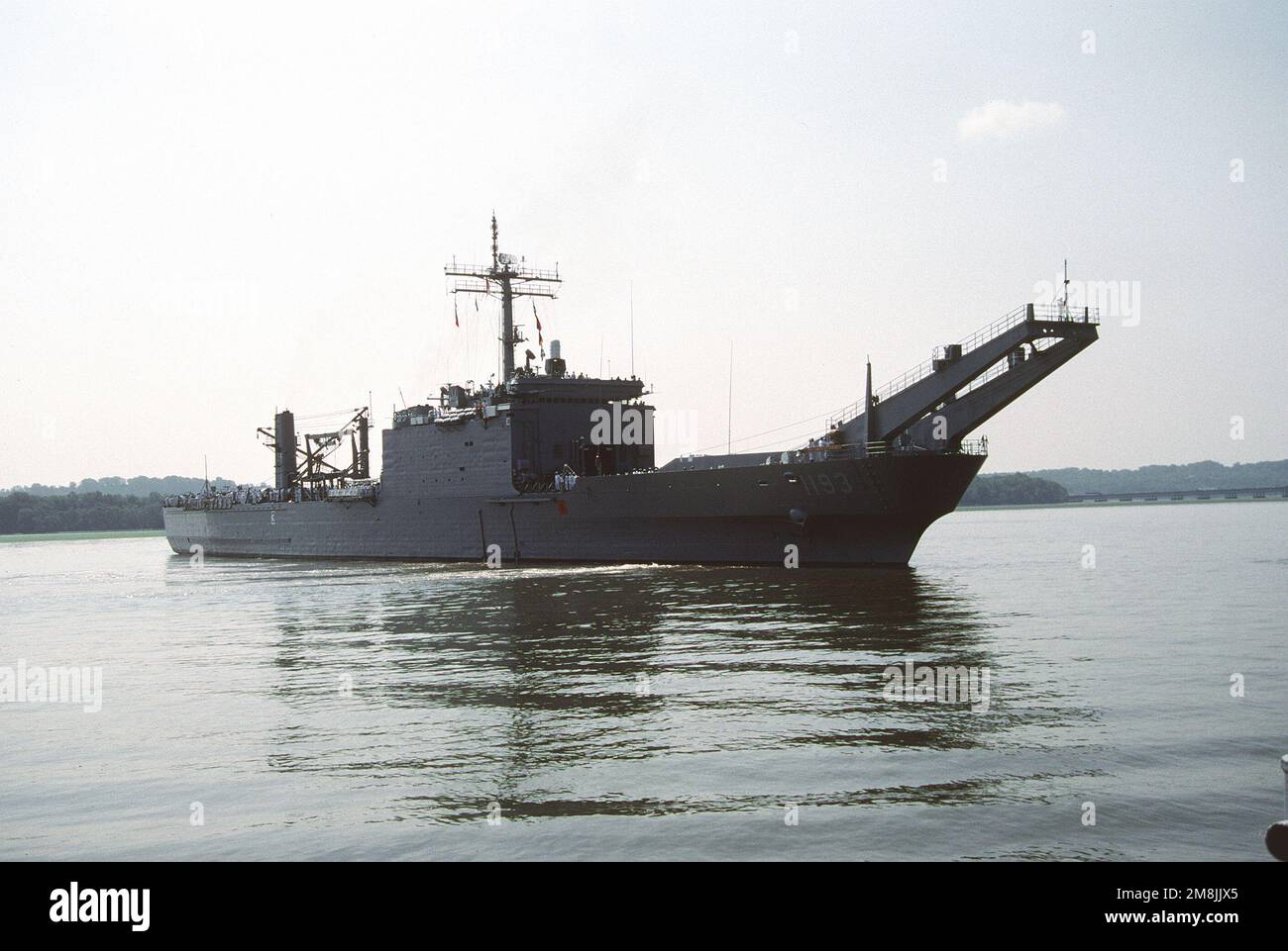 A starboard bow view of the tank landing ship USS FAIRFAX COUNTY (LST ...