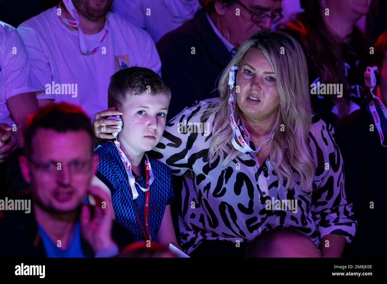 London, UK. 14th Jan, 2023. Mark Williams’ wife - Joanne Dent (right ...