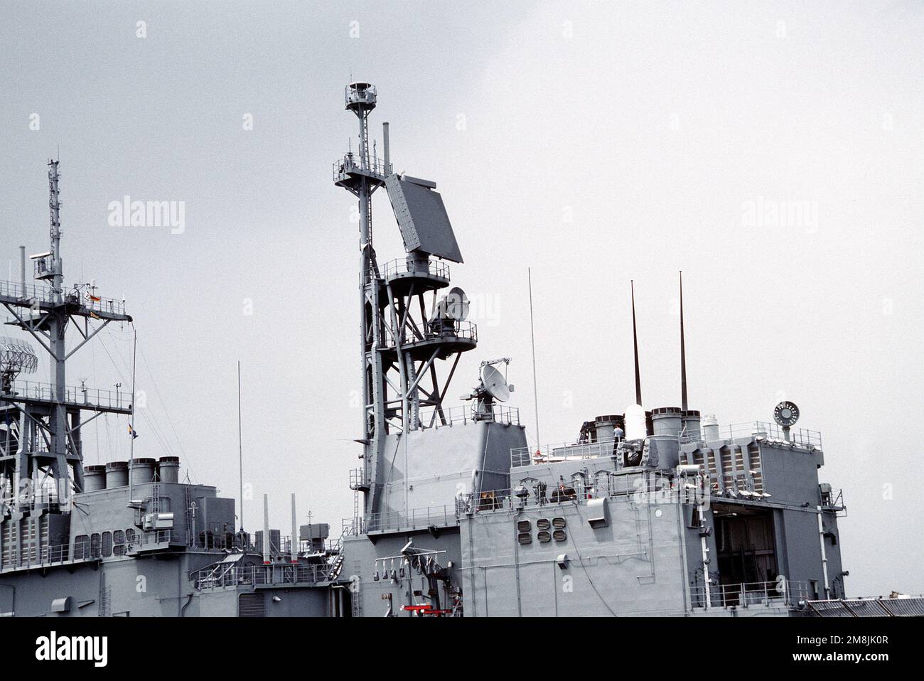 A view of the main mast of the guided missile destroyer USS SCOTT (DDG ...