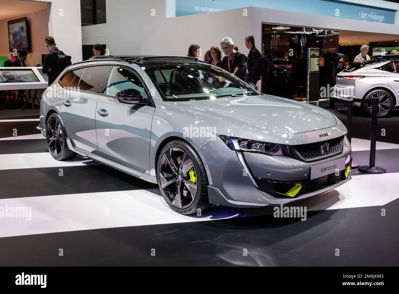 Peugeot 508 Sport Engineered car showcased at the Paris Motor Show ...