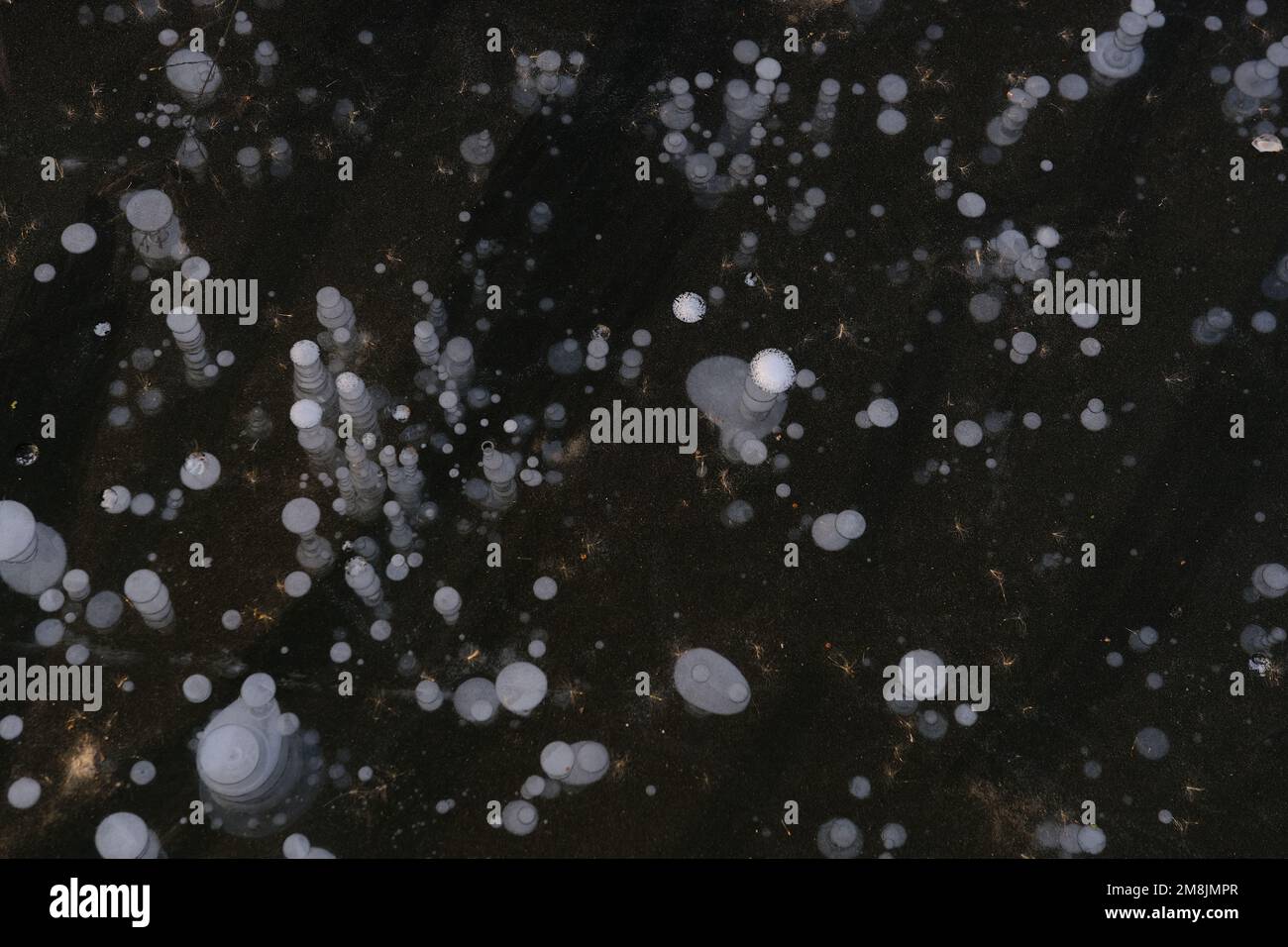 texture of the ice bubbles air gas hydrogen sulfide nature winter ...