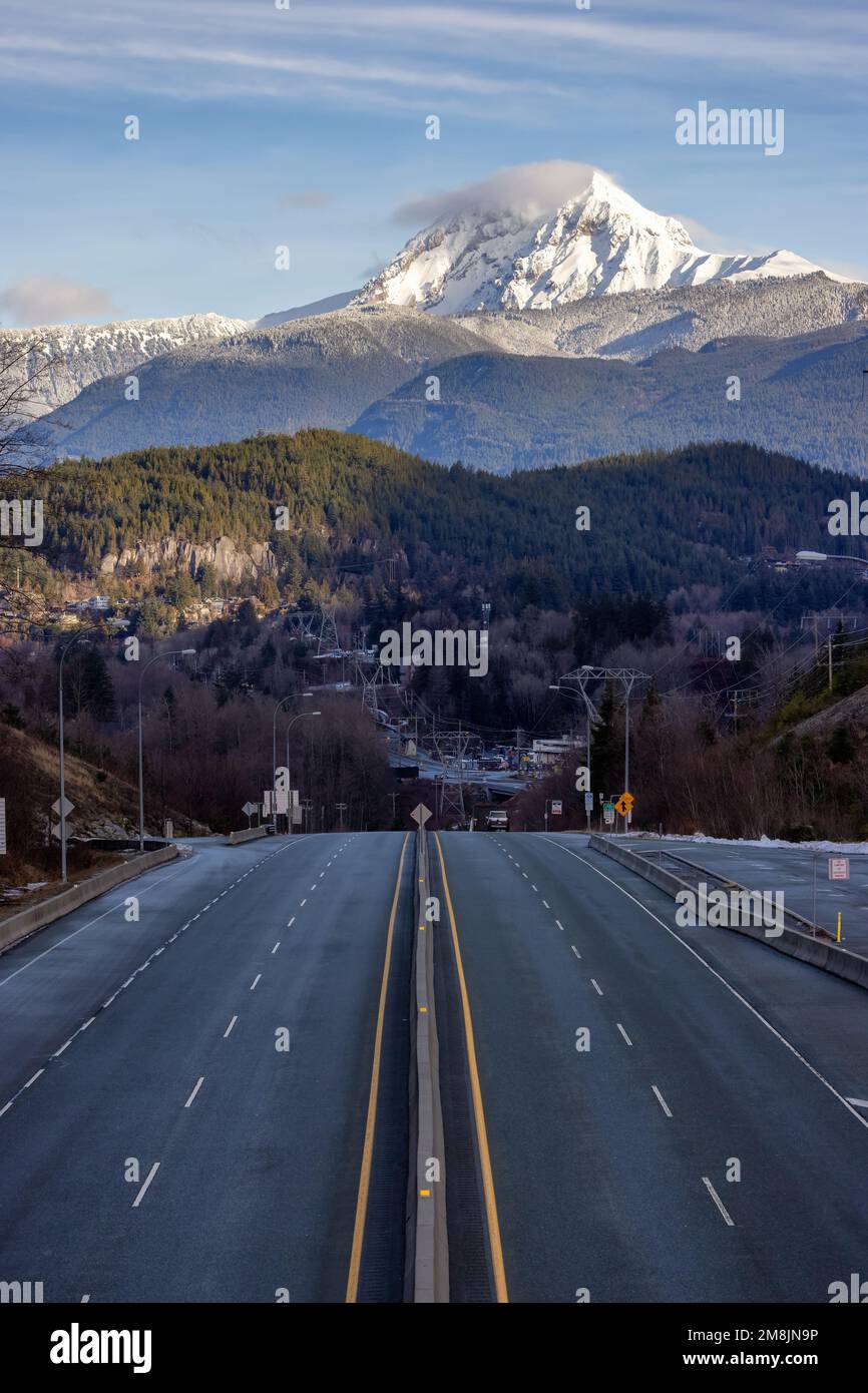 Sea to sky highway in squamish hi-res stock photography and images - Alamy