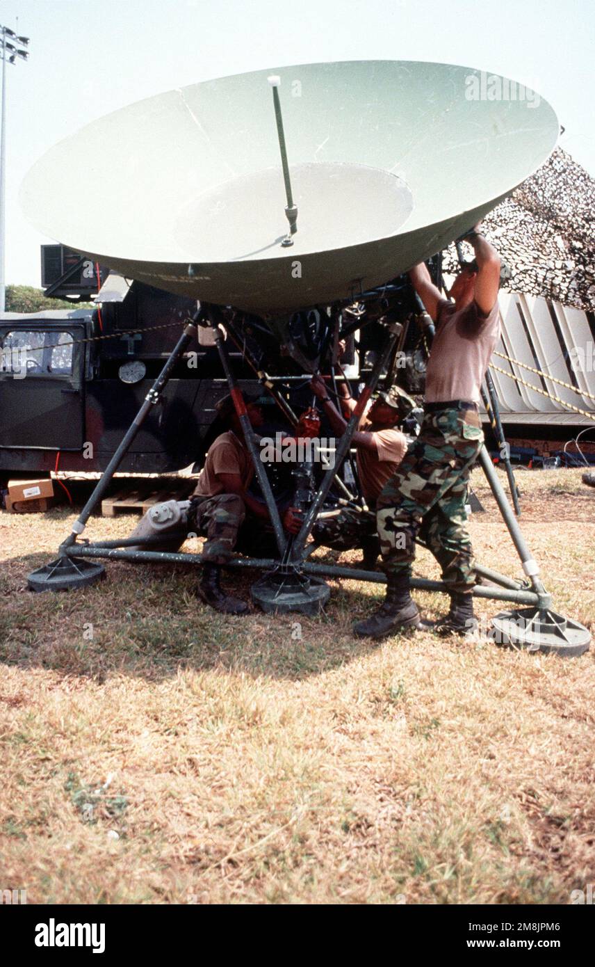 PVT. Kelvin Inman (L), SPC. Michael Anderson (M) and SGT. Arnold Platt ...