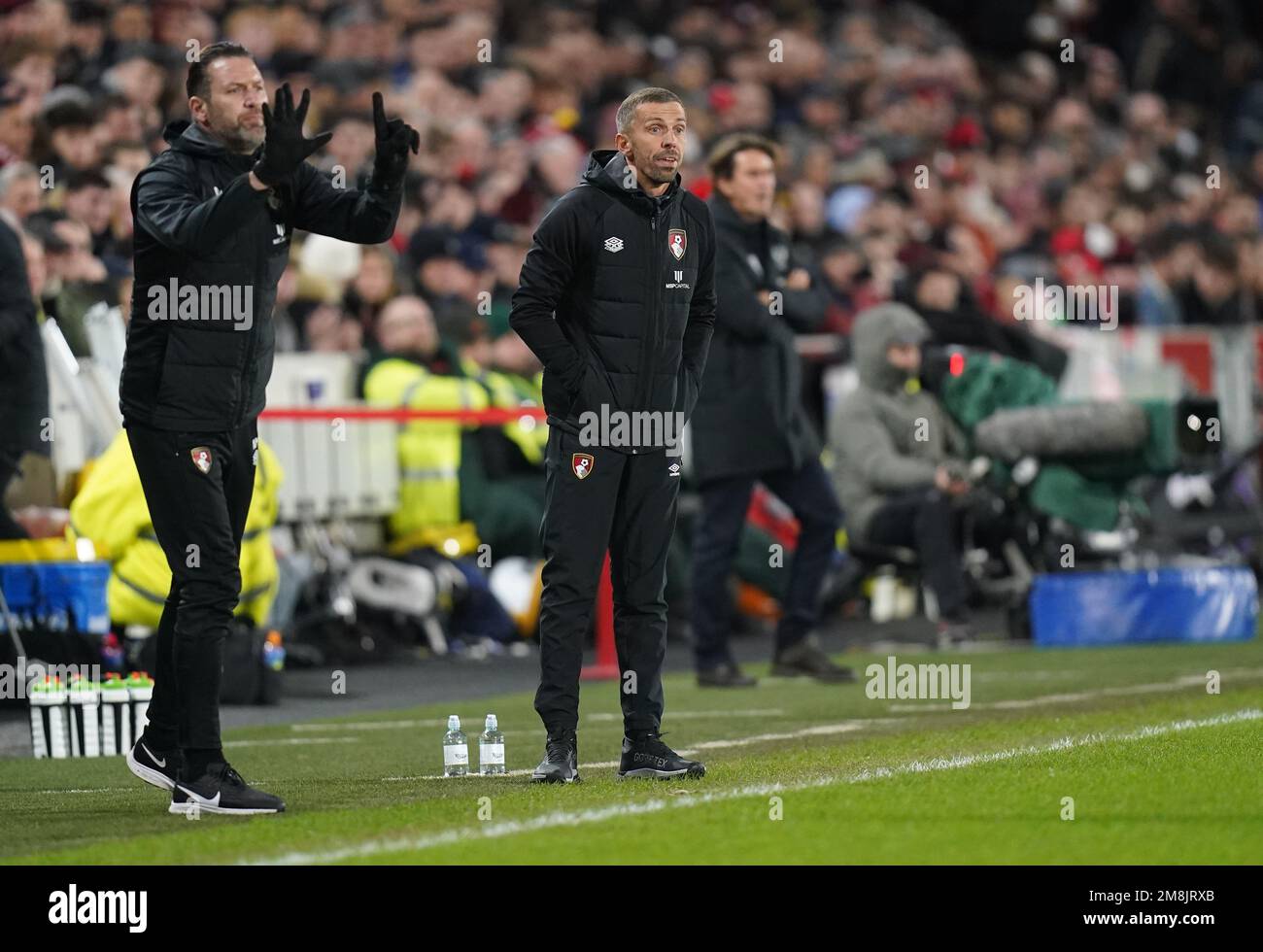 Bournemouth manager Gary O'Neil (centre) on the touchline during the ...