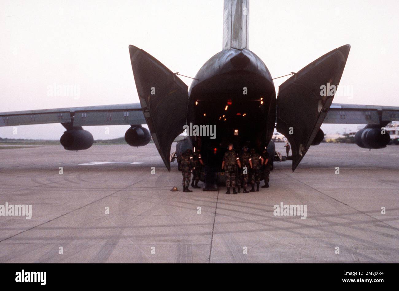 A 62nd Airlift Wing C-141 Starlifter aircraft flown by the 313th ...
