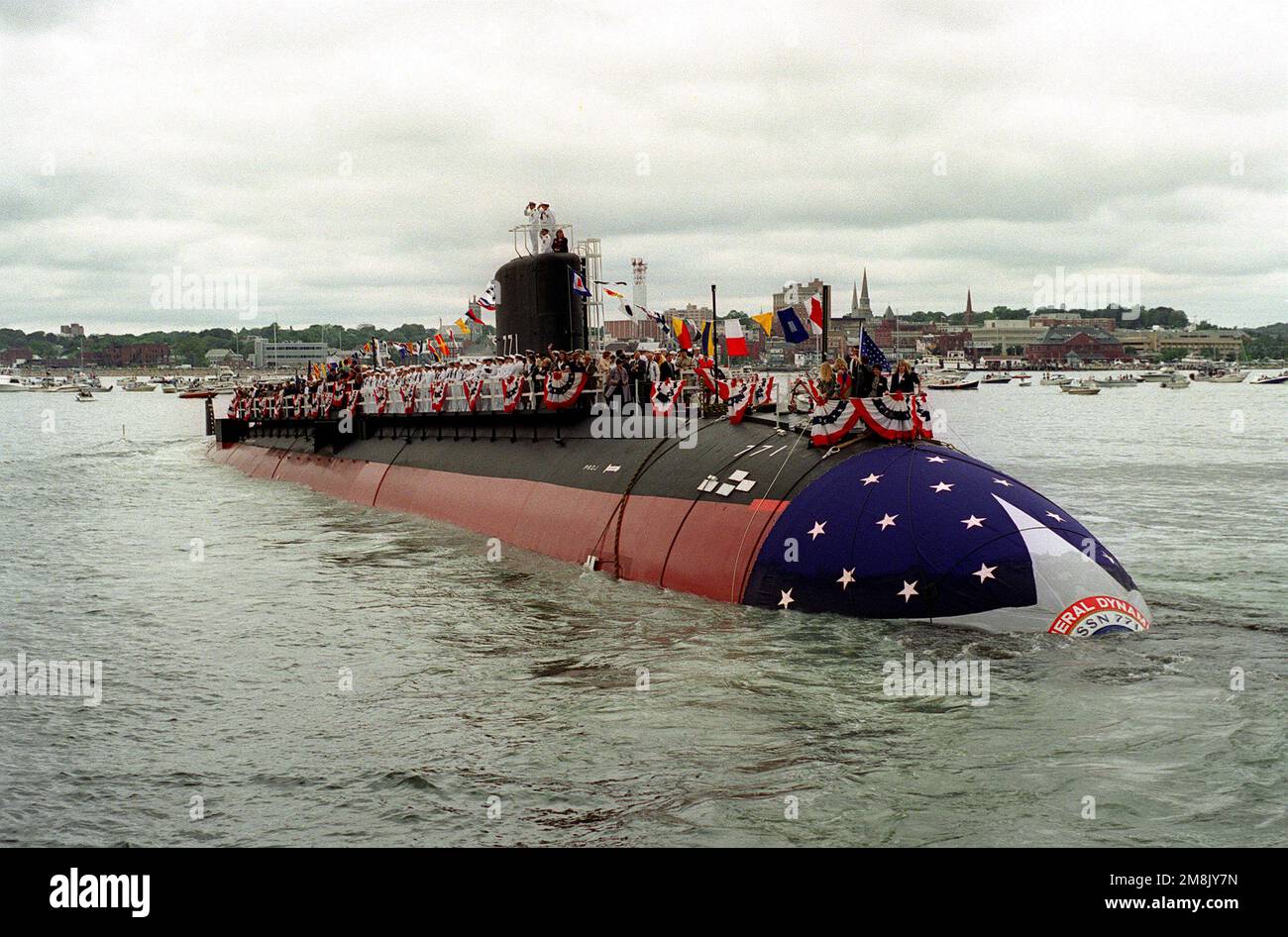 A starboard bow view of the nuclear-powered attack submarine COLUMBIA ...
