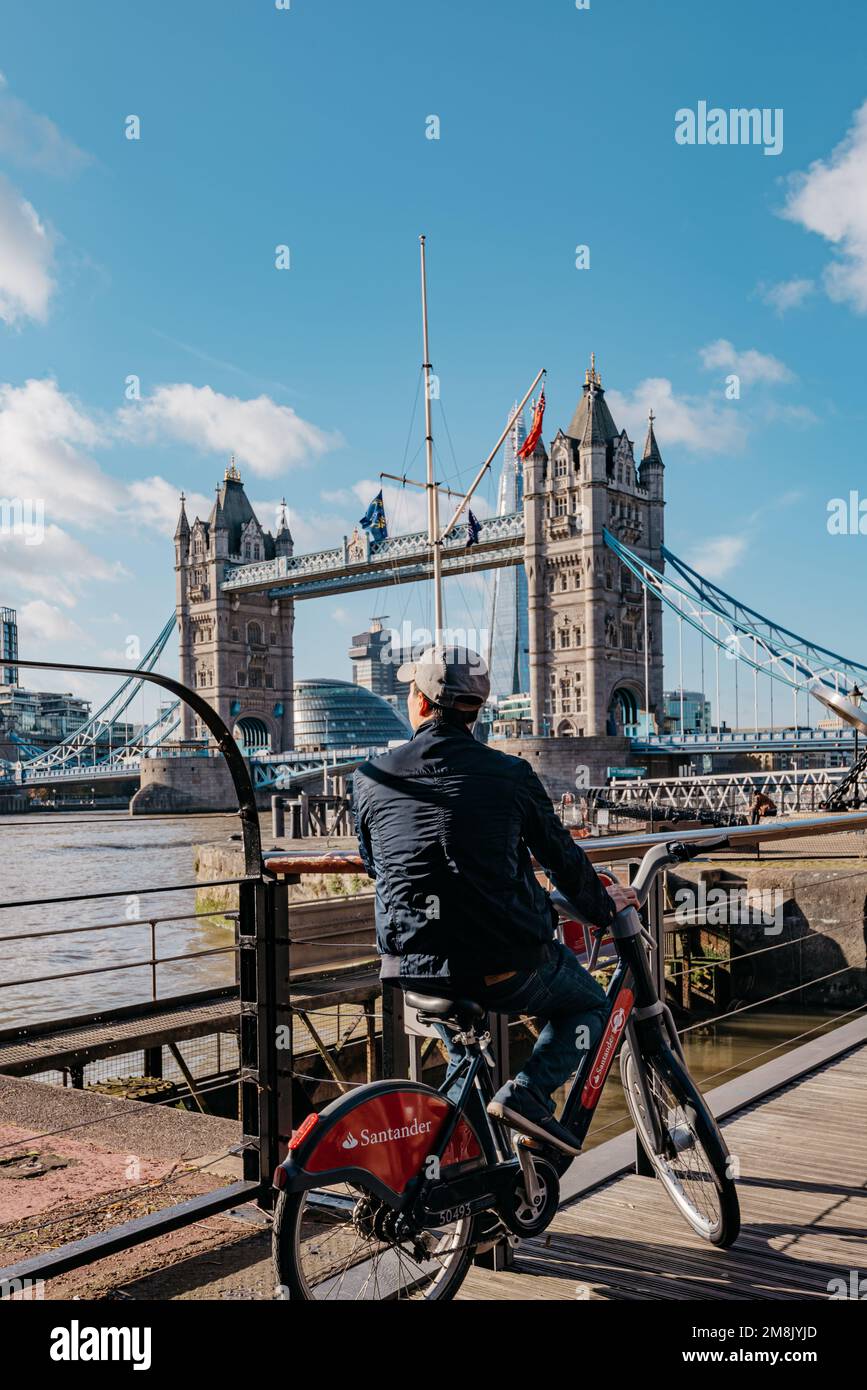 Looking at London's Tower Bridge from the Thames riverside promenade ...