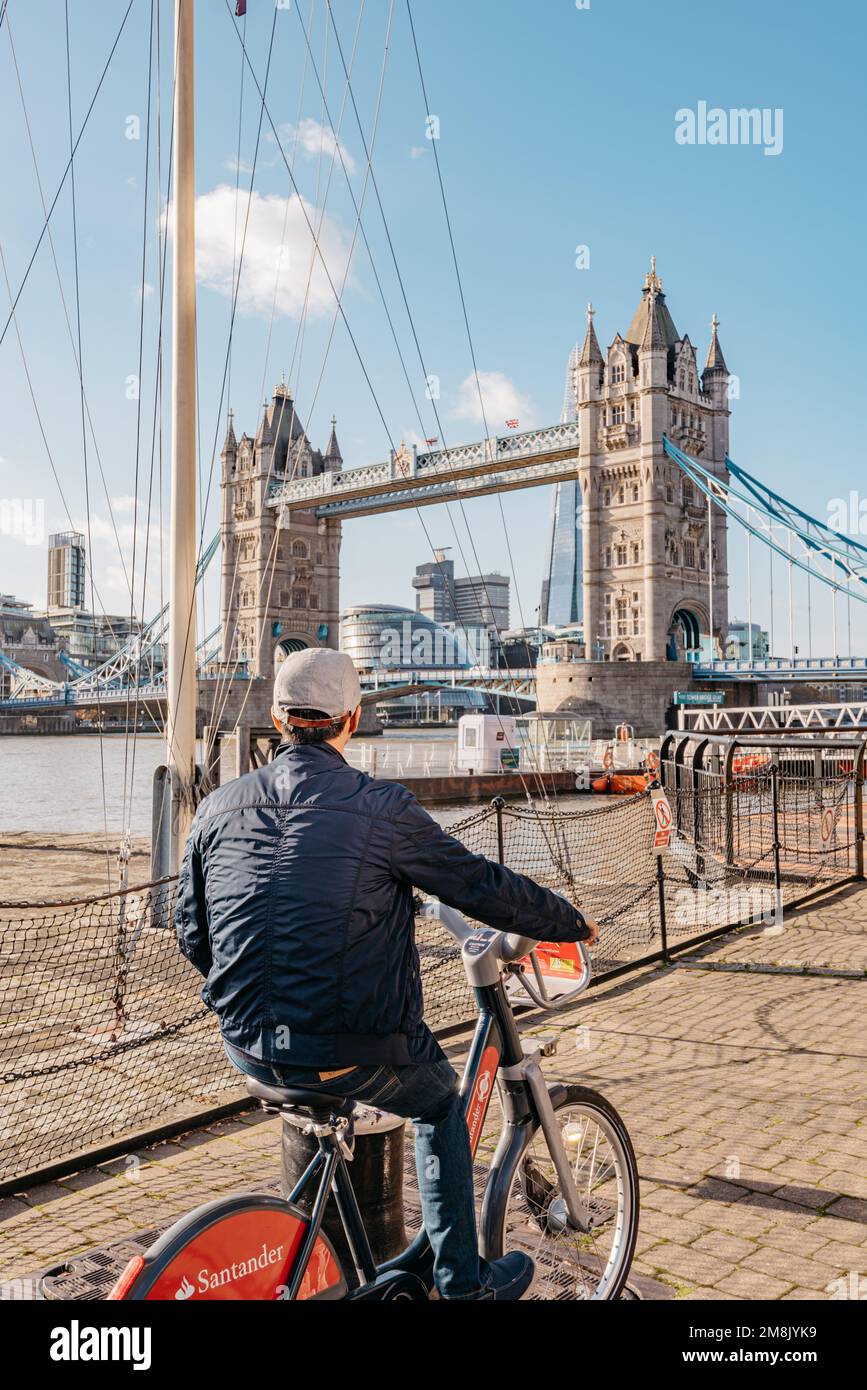 Looking at London's Tower Bridge from the Thames riverside promenade ...