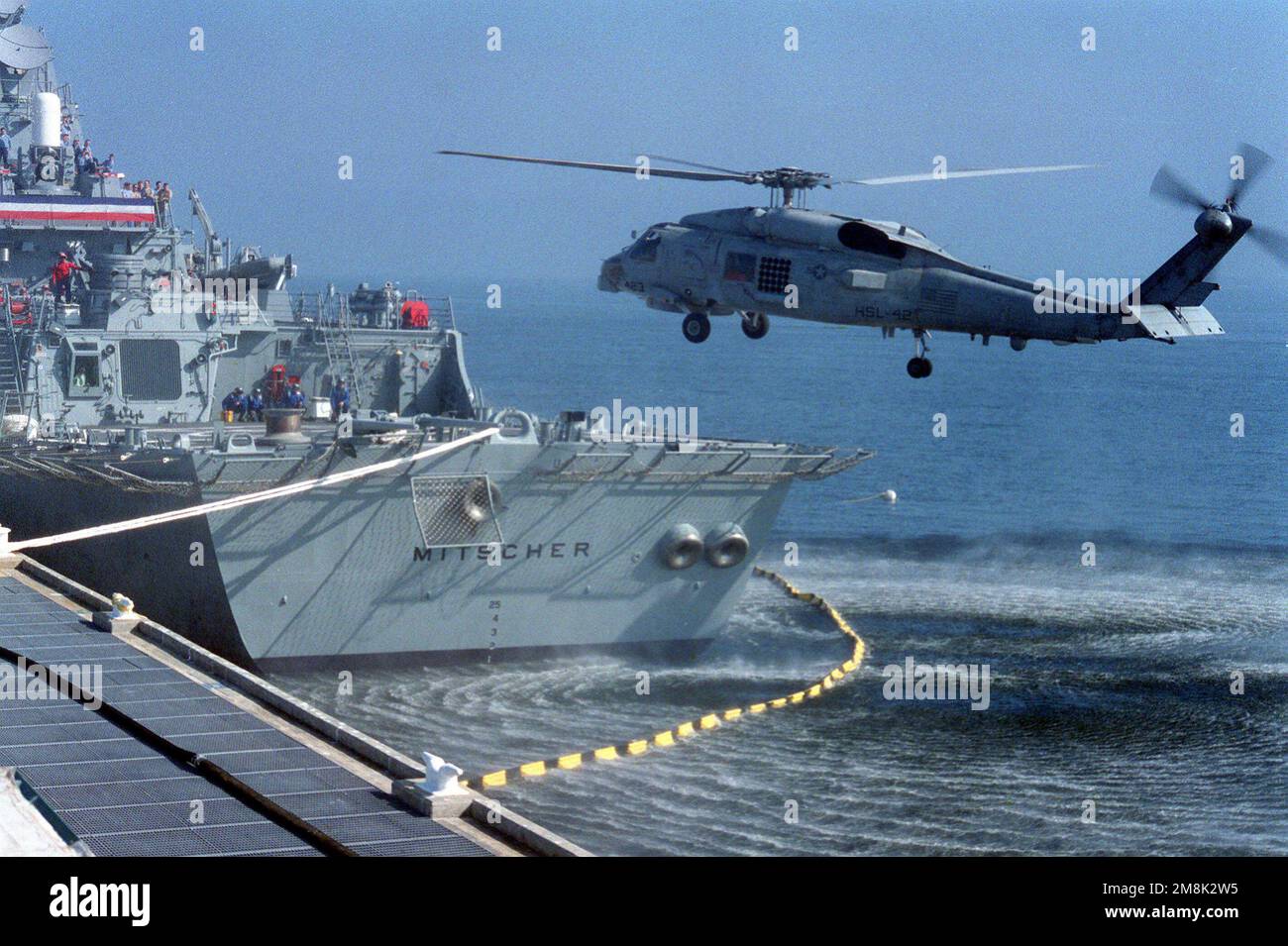 An SH-60B Seahawk helicopter of Light Helicopter Squadron 42 (HSL-42 ...