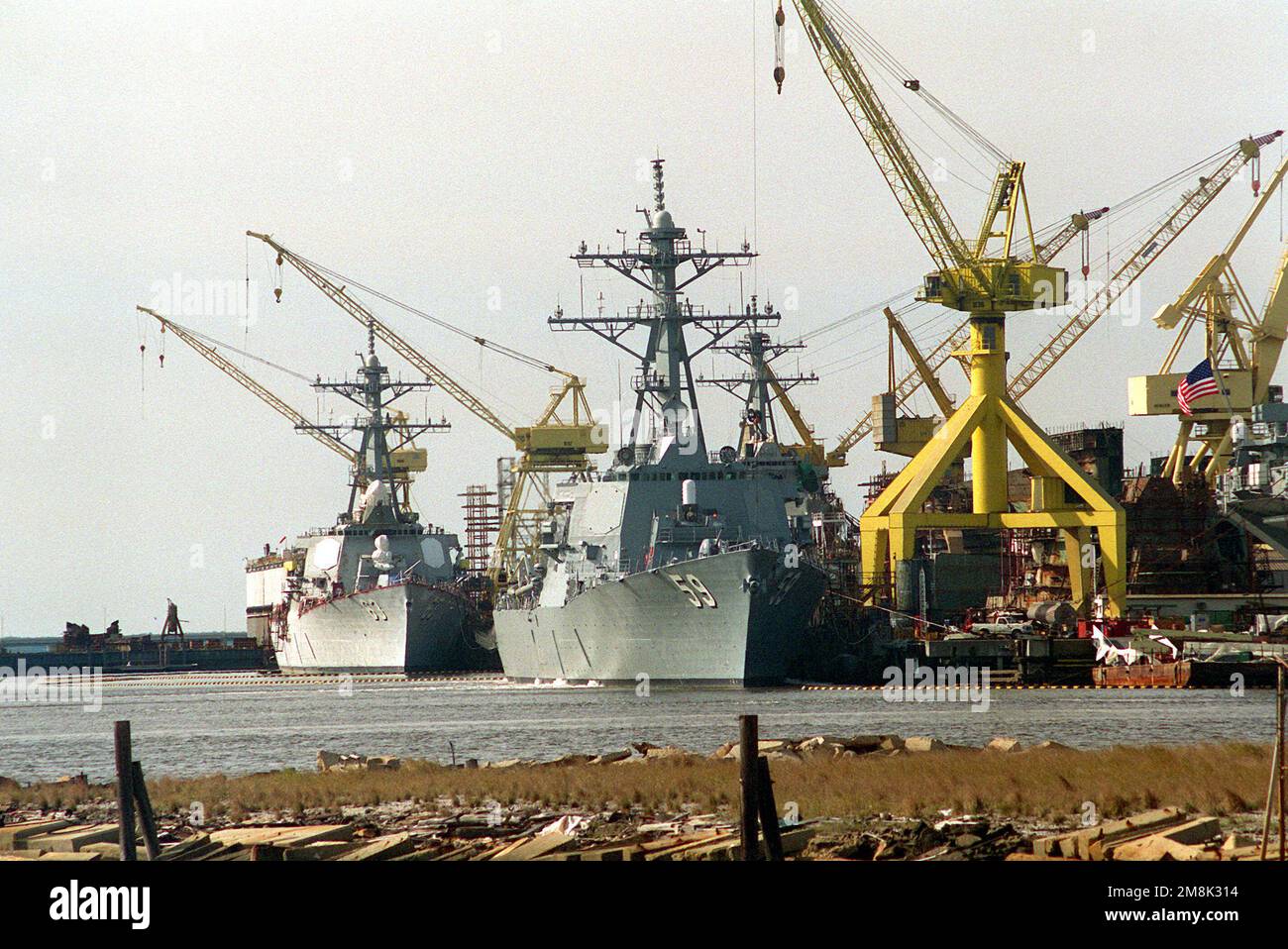 Starboard bow view of the guided missile destroyers USS Stethem (DDG-63 ...