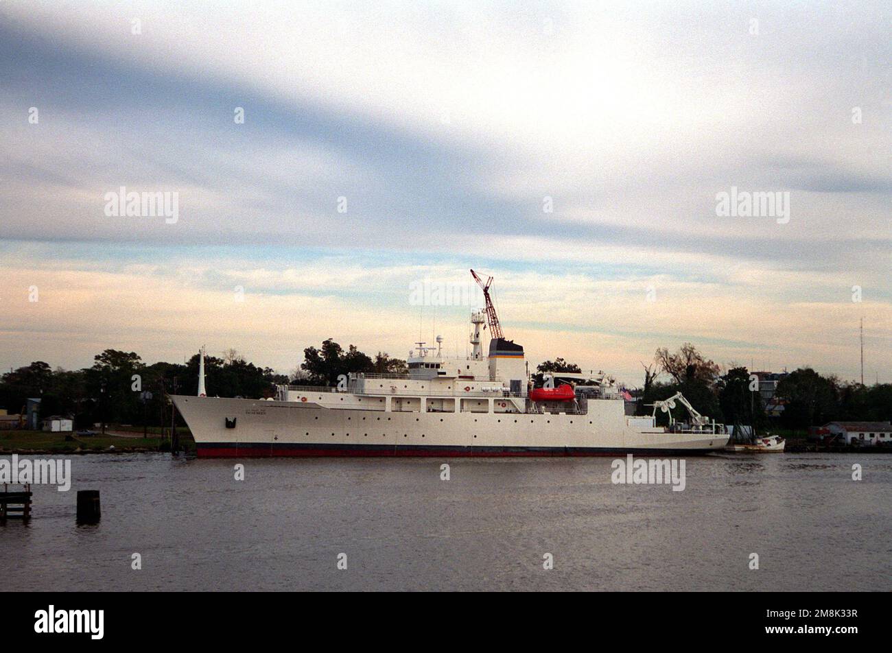 Pathfinder class oceanographic survey ship hi-res stock photography and ...