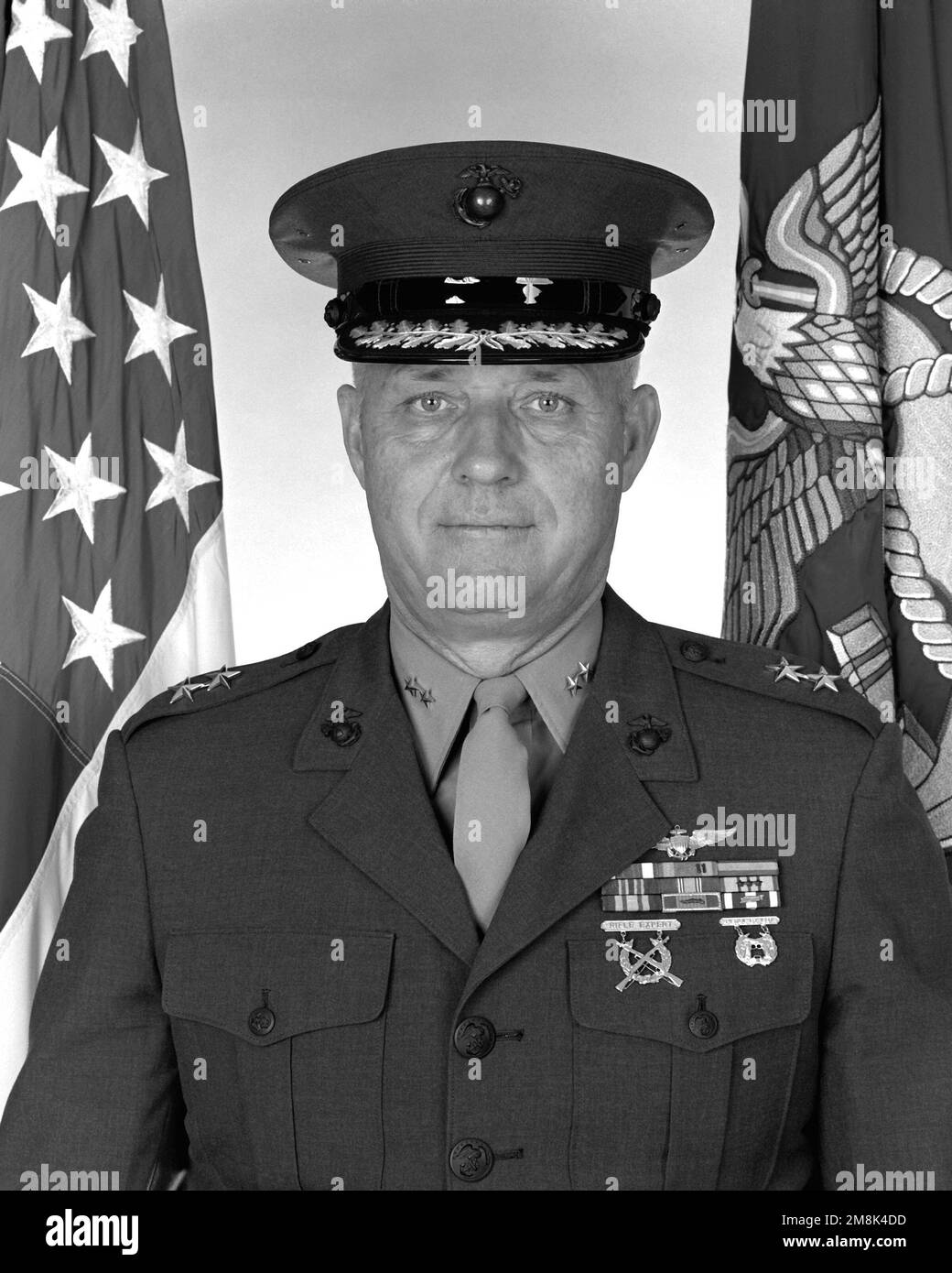 Official Portrait: MAJ Gen R. L. Beckwith, green service uniform alpha ...