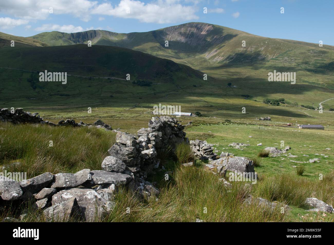 Rugged welsh terrain hi-res stock photography and images - Alamy