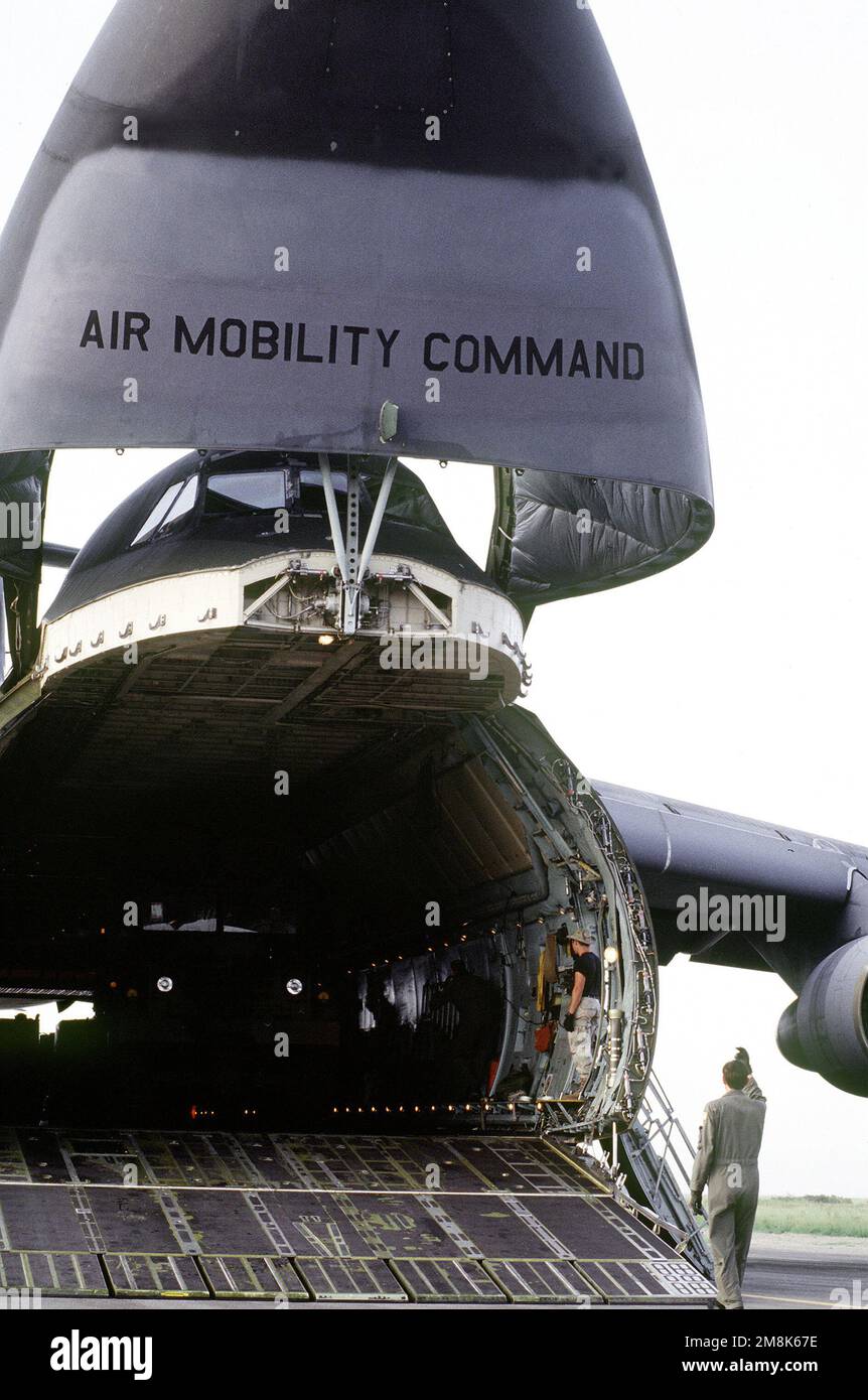 Support Vehicles belonging to the 1ST Marine Expeditionary Force (MEF ...