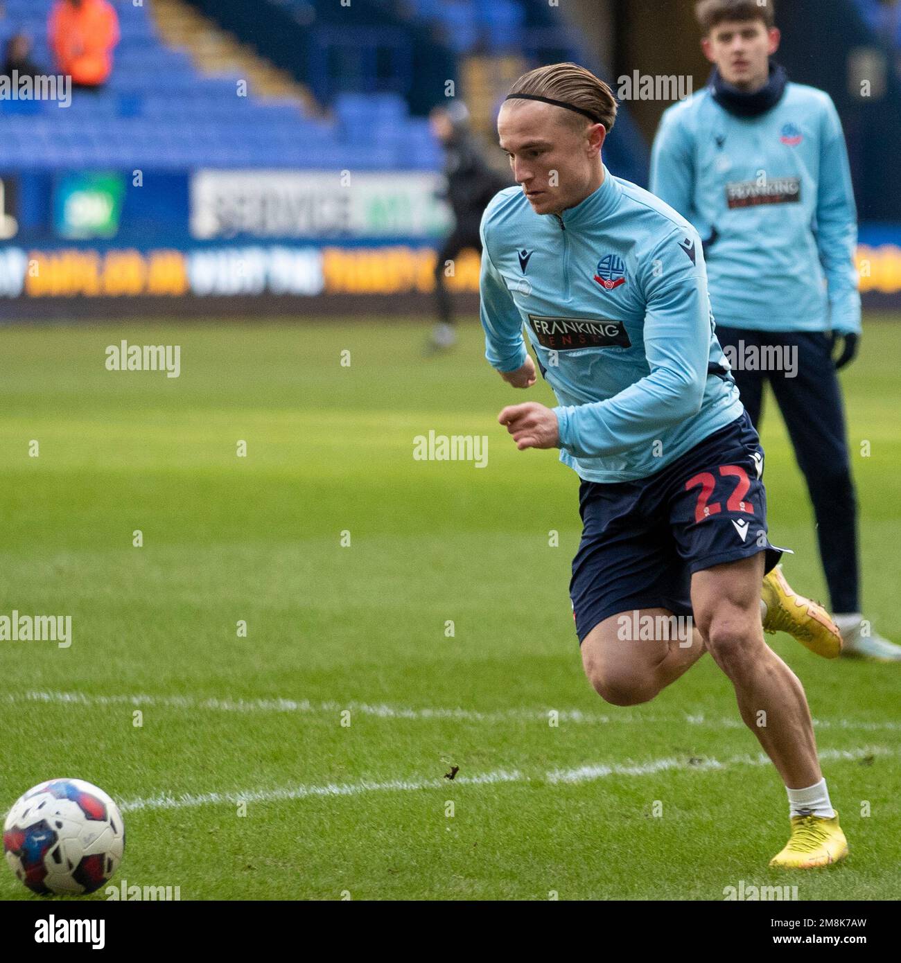 Kyle Dempsey #22 of Bolton Wanderers warms up during the Sky Bet League ...