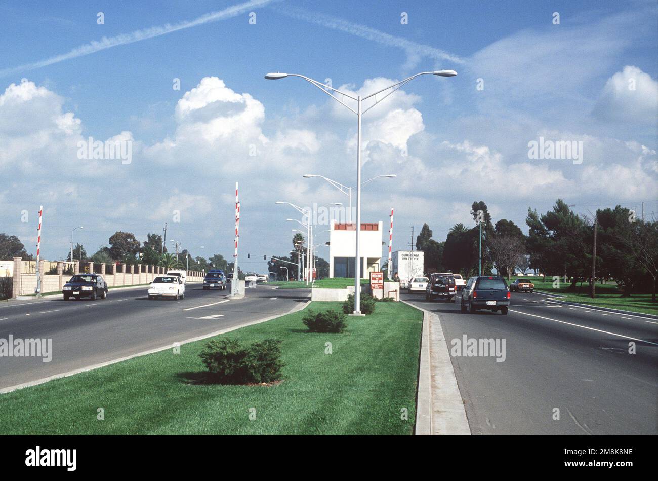 Medium range view main hi-res stock photography and images - Alamy