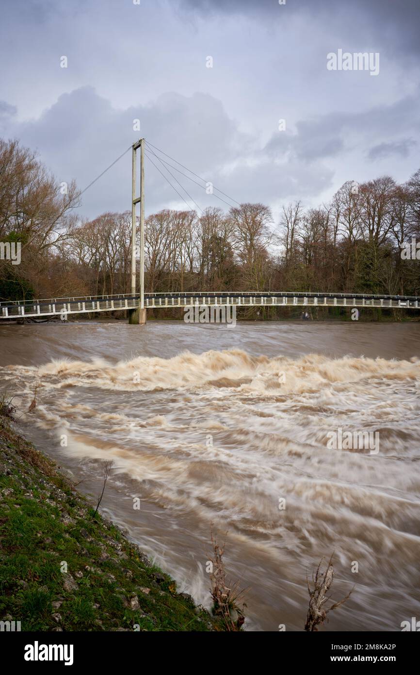 Heavy rain causes turbulent water and flooding in Pontcanna Fields and ...