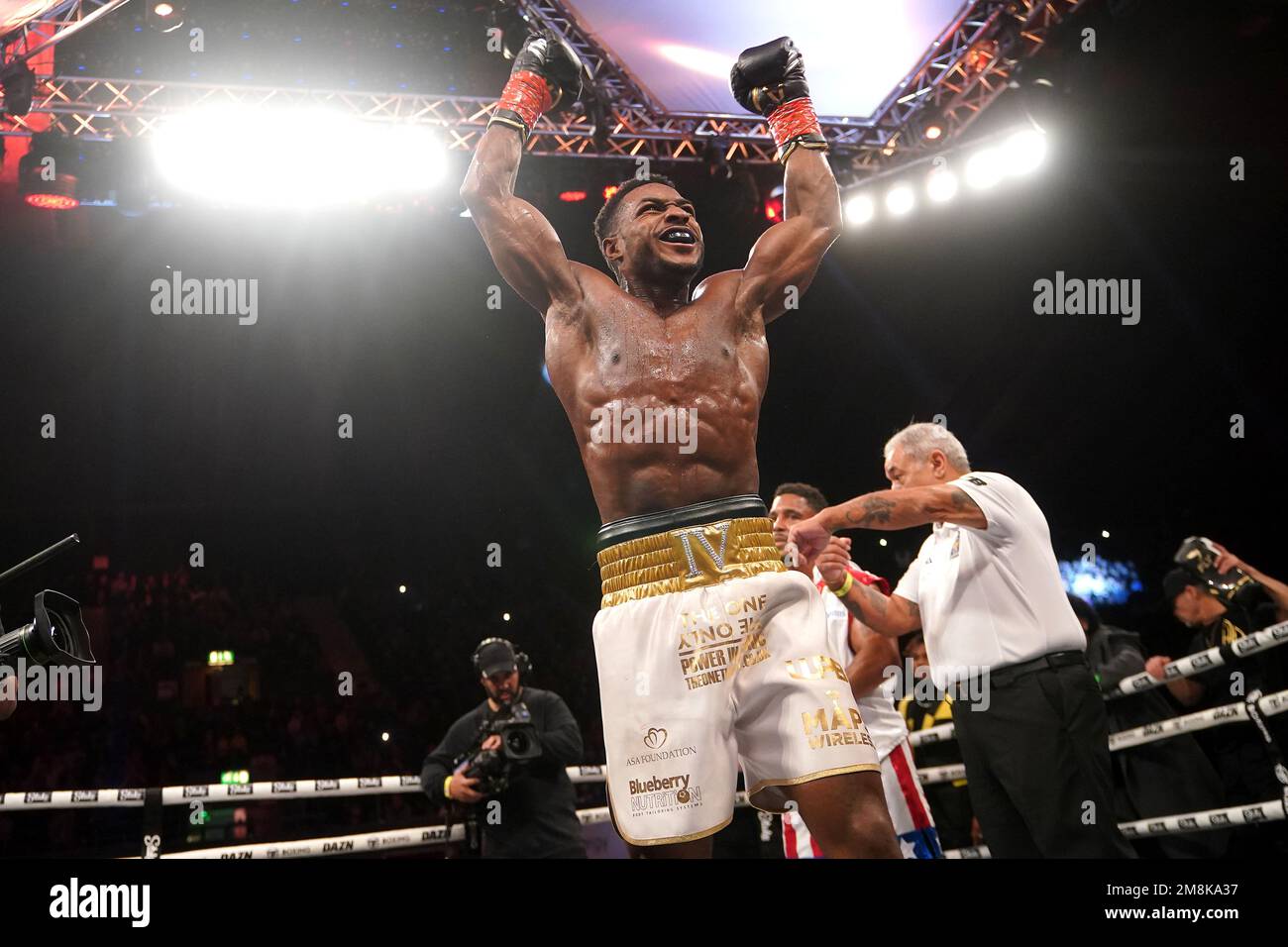 Misfit boxing hi-res stock photography and images - Alamy