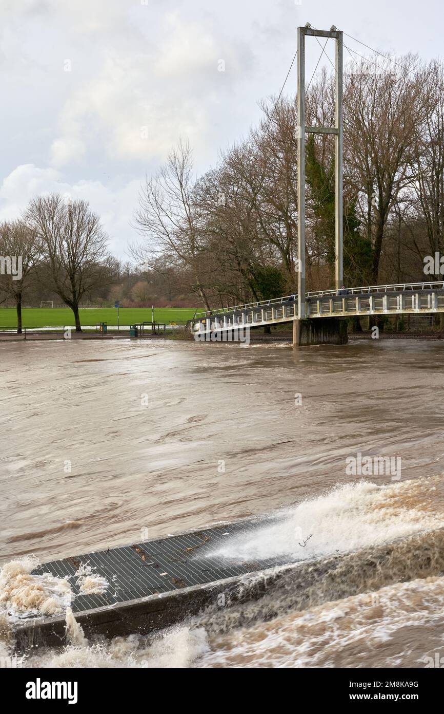 Heavy rain causes turbulent water and flooding in Pontcanna Fields and ...